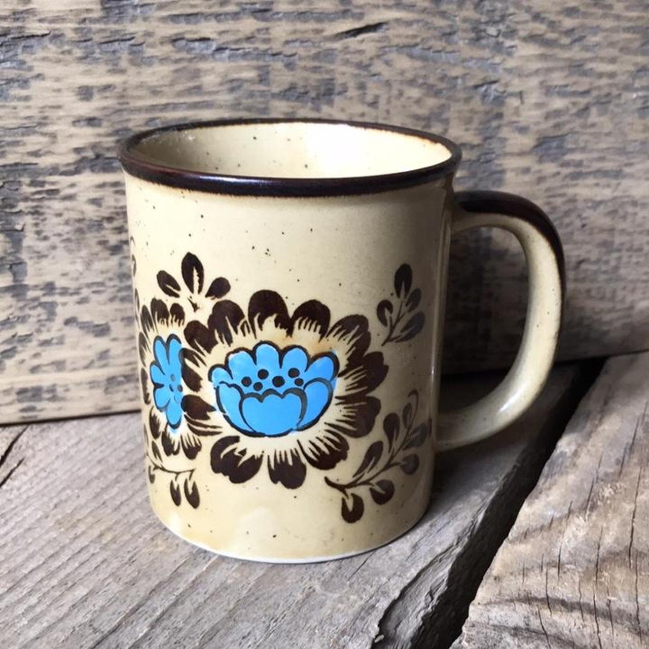 Vintage 1970s-80s era ceramic mug. Floral transfer... - Depop