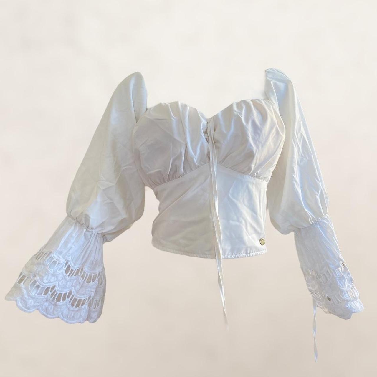 BOUTIQUE WHITE ELEGANT TOP VINTAGE STYLE ⚠️Small... - Depop