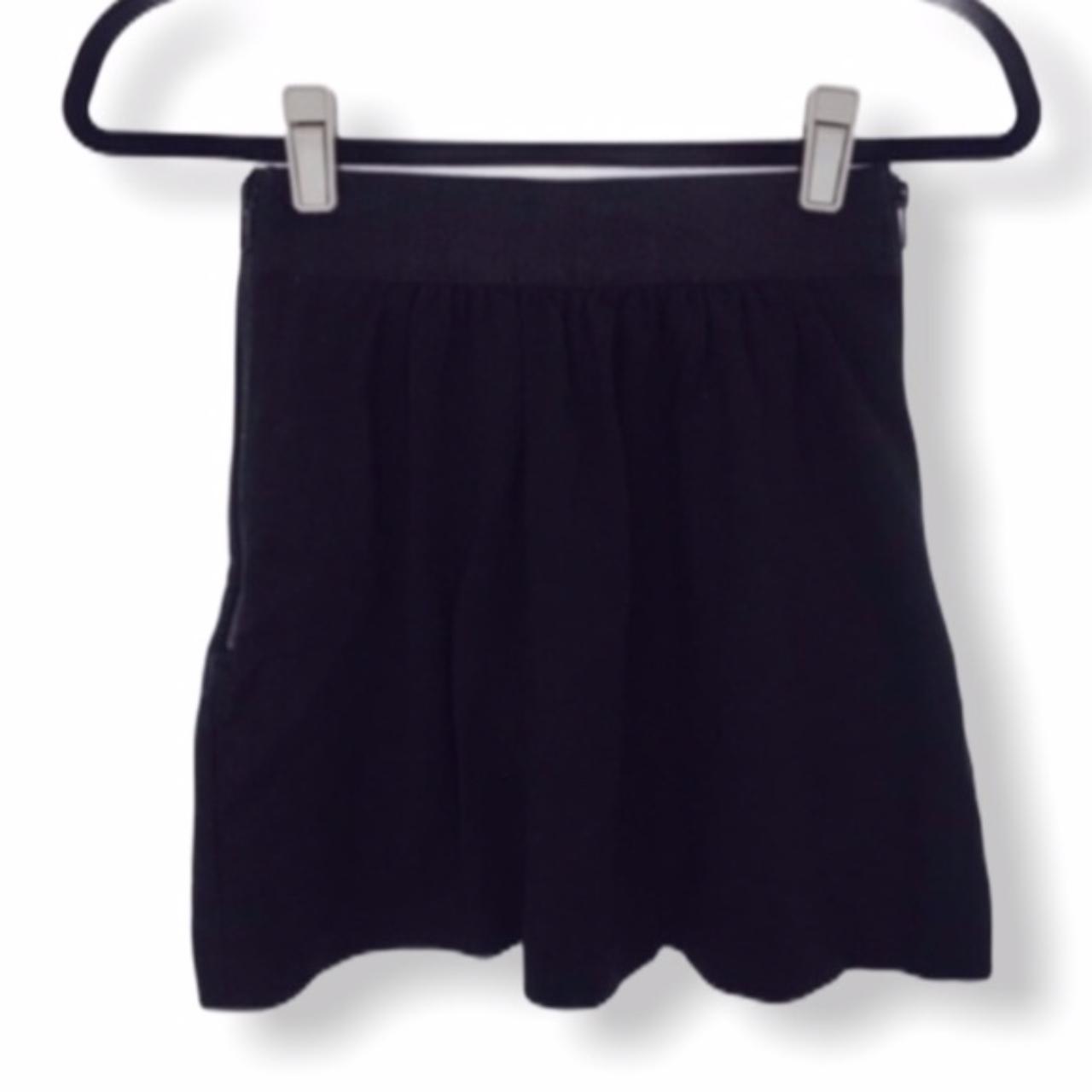 Black Milly skirt with elastic waist, pockets and... - Depop