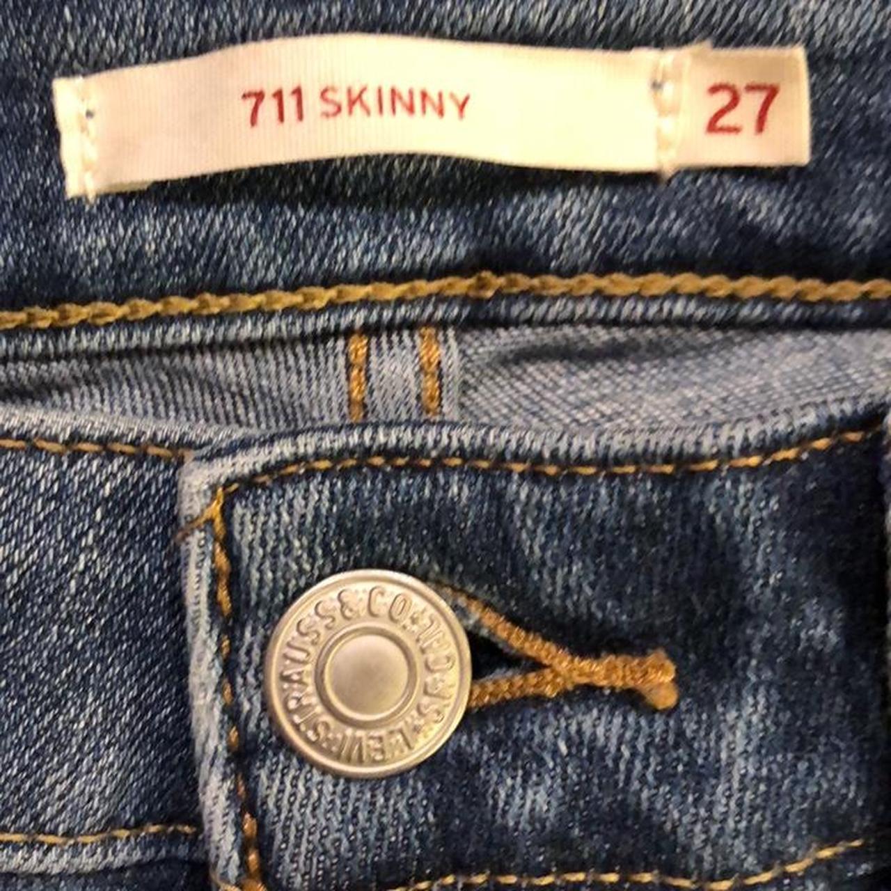 LEVI’S 711 Skinny Jeans Size 27 EUC. The mid-rise... - Depop