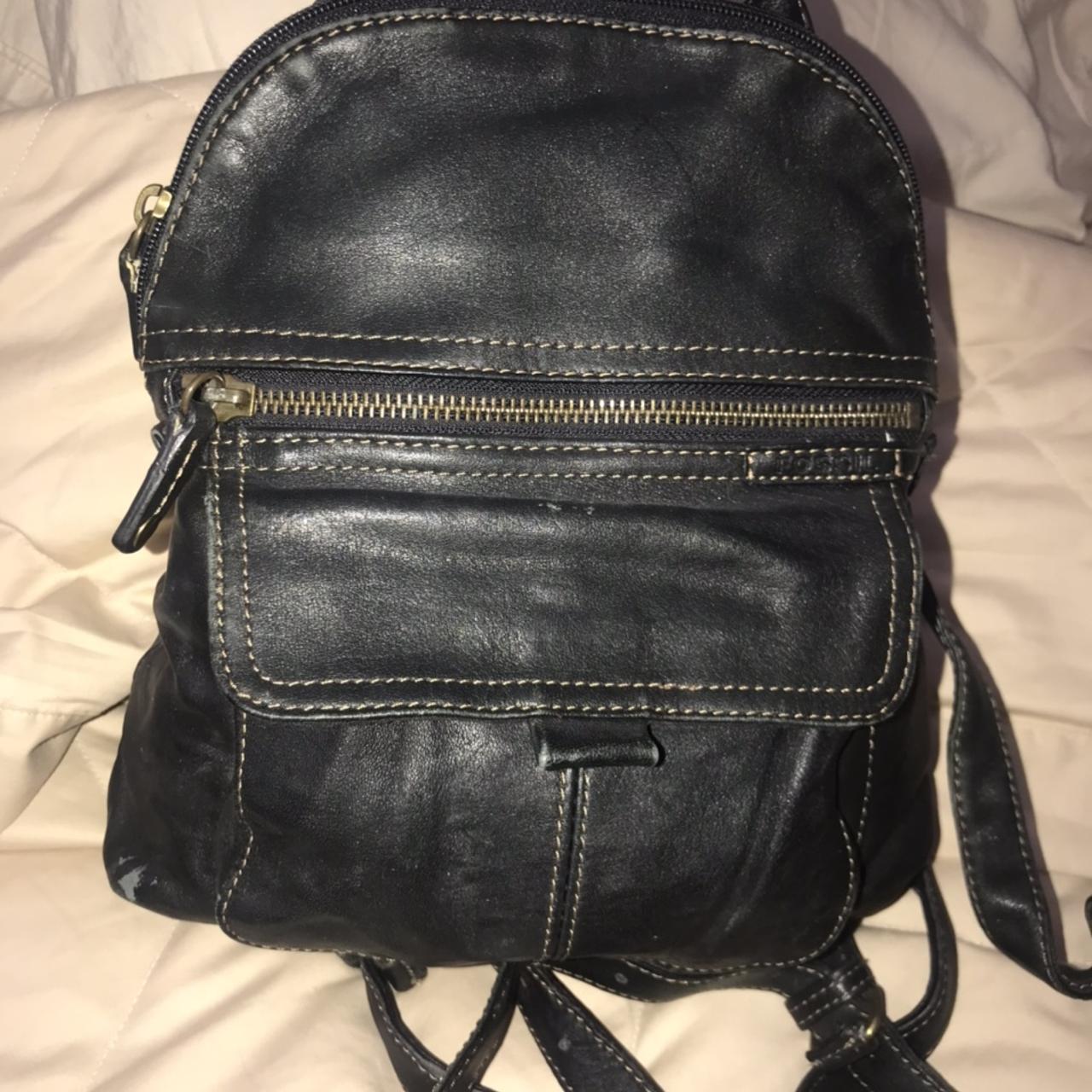 Authentic fossil mini backpack *theres a small... - Depop
