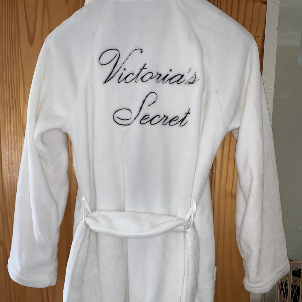 UPDATED VICTORIA SECRET DRESSING GOWN 🌸 Brand new... - Depop