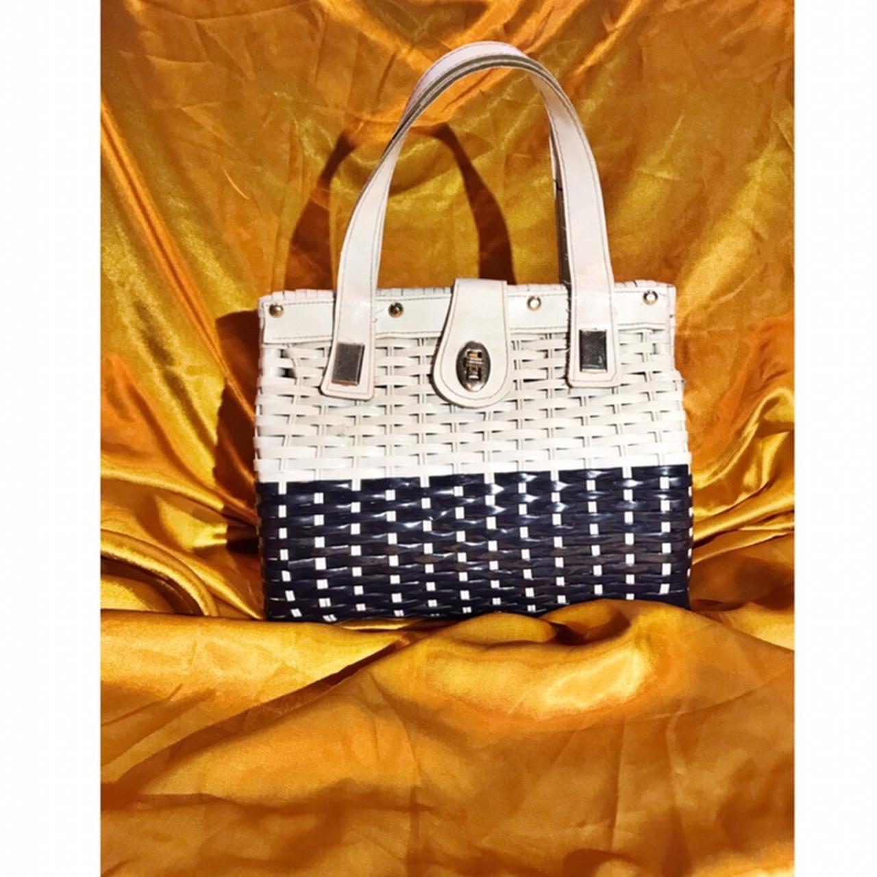 Lulu Handbag 1950’s Vintage Plastic Wicker Frame... - Depop