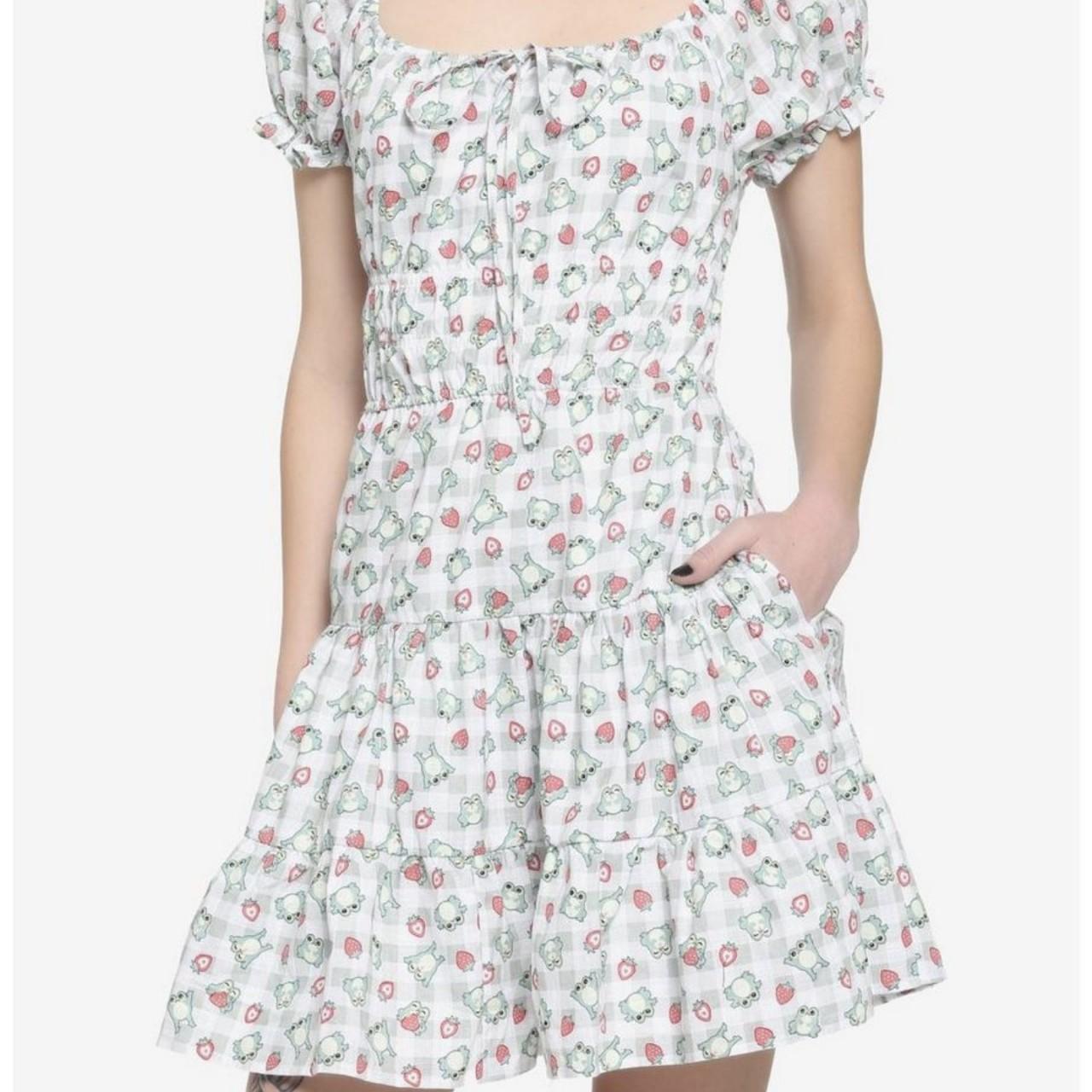 Hot Topic Women's Green and White Dress | Depop