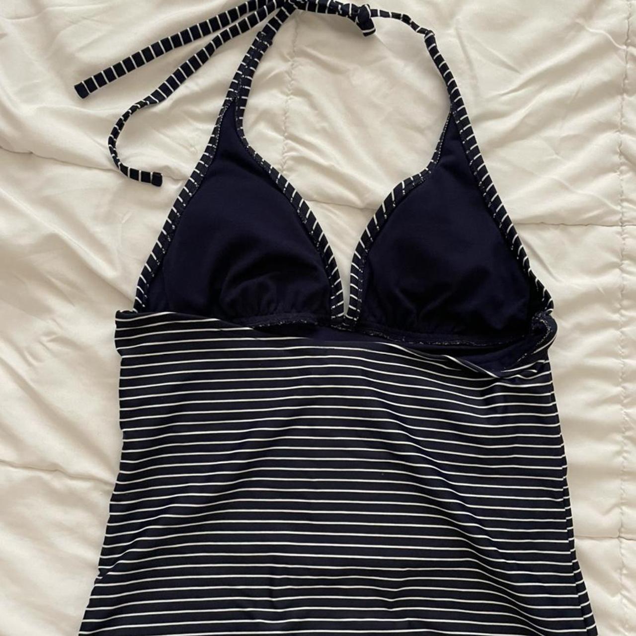 Gap Women's Bikini-and-tankini-tops | Depop