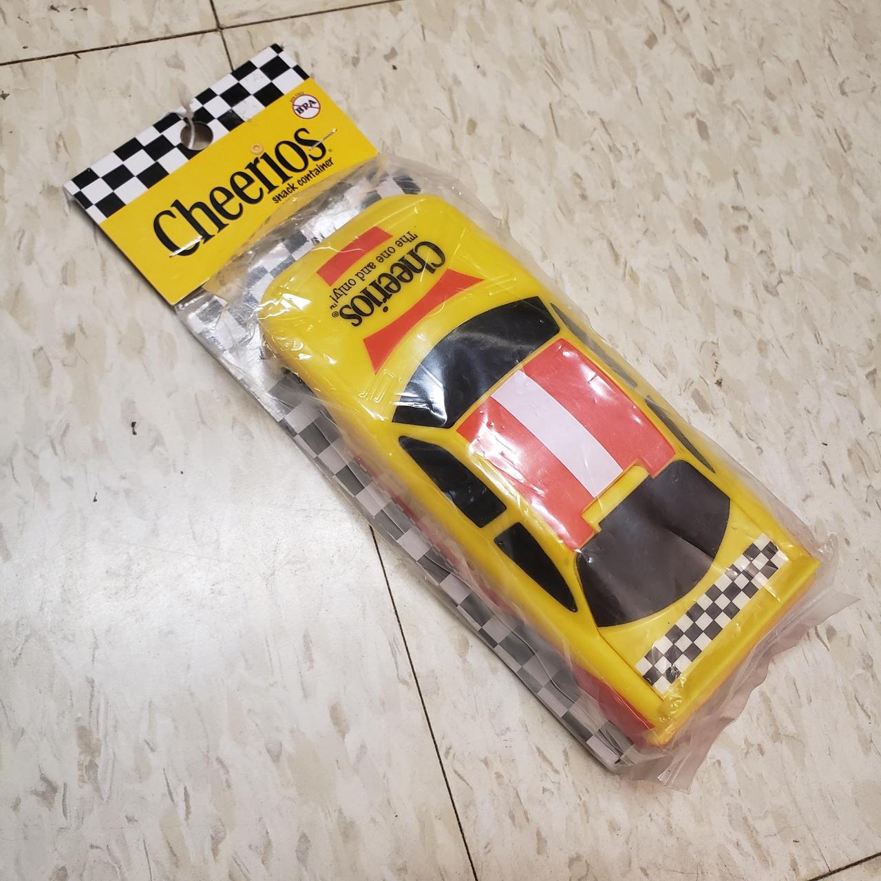 Vintage Cheerios Snack Box 6.5" x 3" x... - Depop