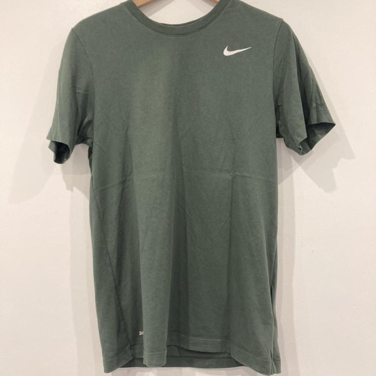 nike dri fit plain forest green club tee. barely worn. - Depop