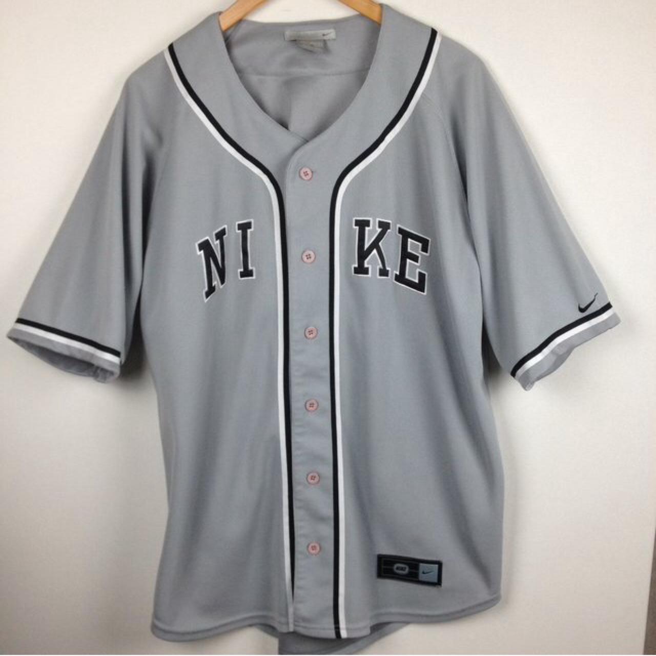 RARE VINTAGE Nike top really good condition super... - Depop