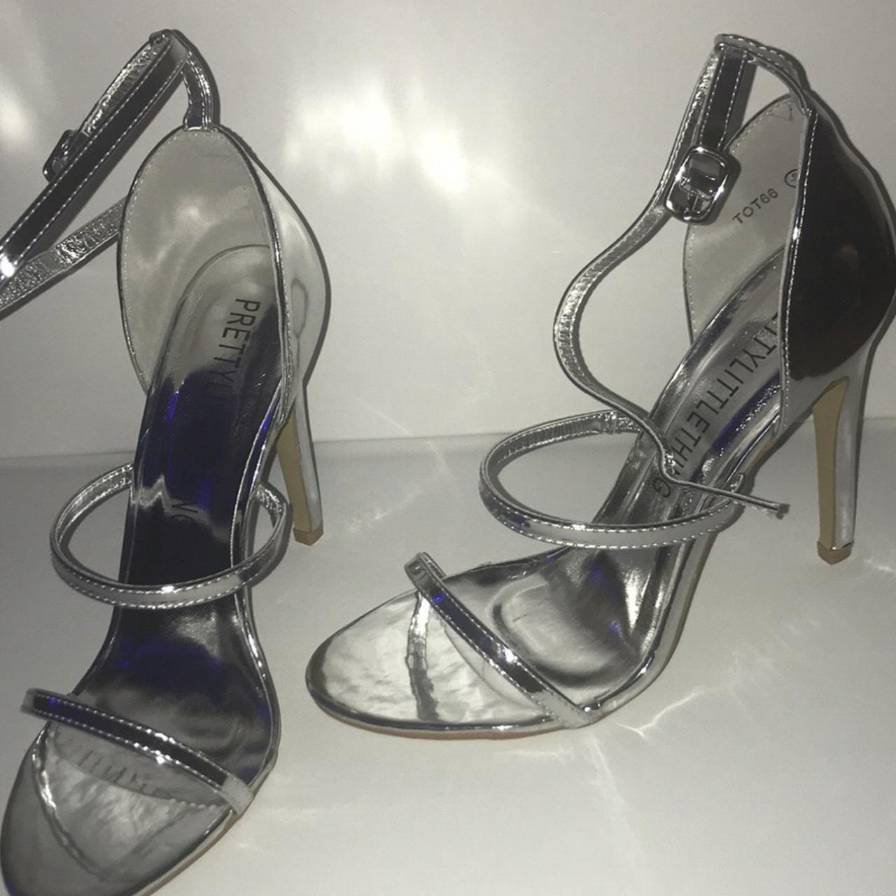 SUPER CUTE PLT SILVER HEELS NEVER WORN!! pretty... - Depop