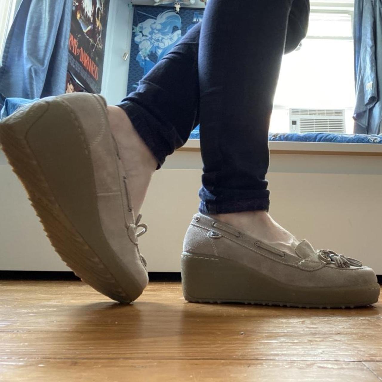 BOGO 50 The cutest y2K suede chunky heeled Roxy... - Depop