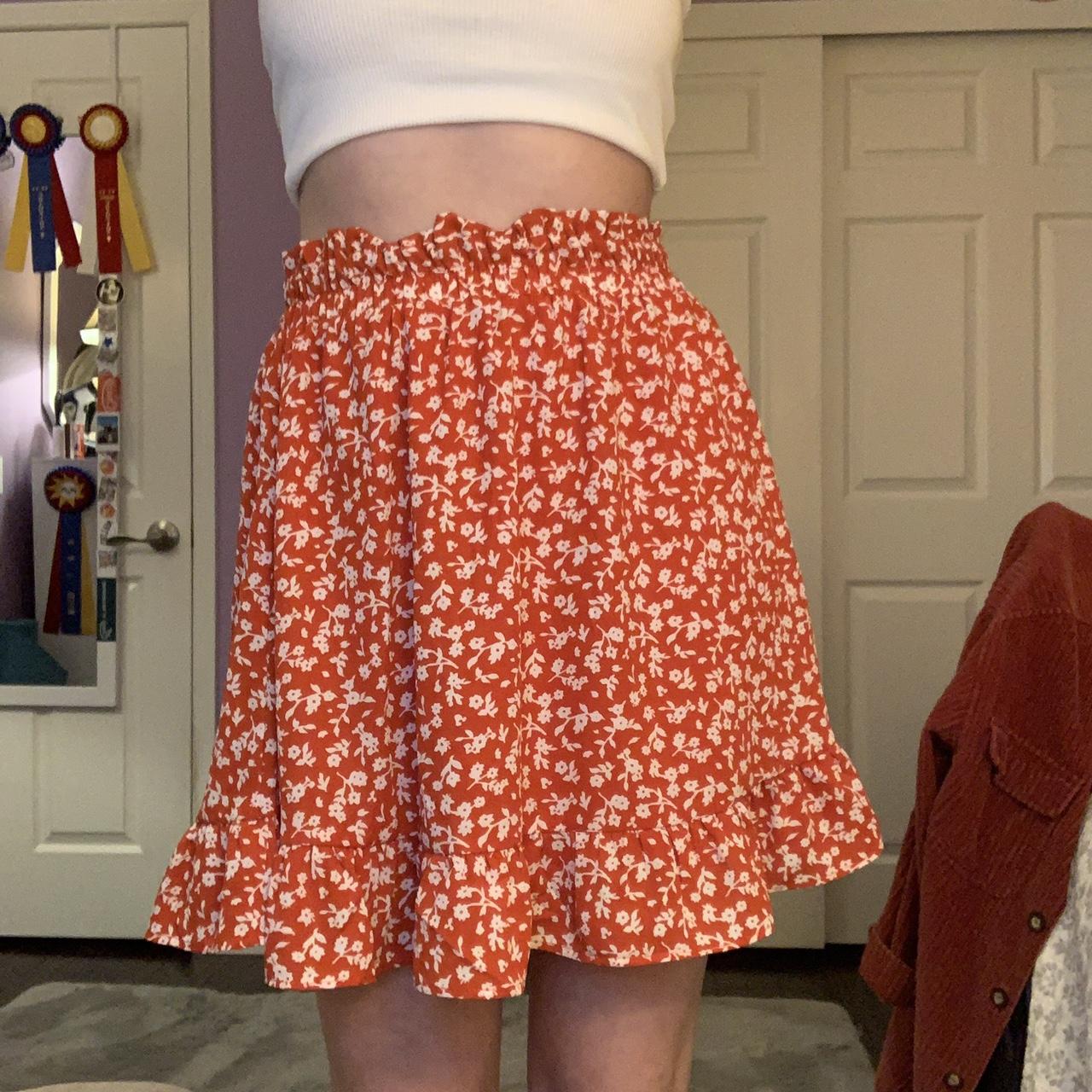 super chic orange floral skirt🧡 size XS brand:... - Depop
