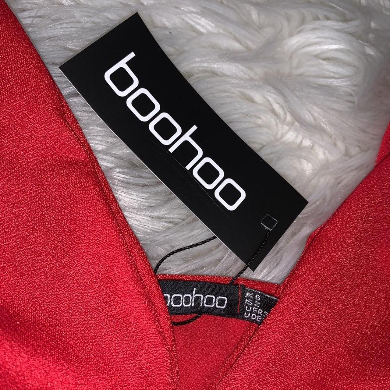 Super cute BOOHOO crop top, brand new with tags, size 6 - Depop