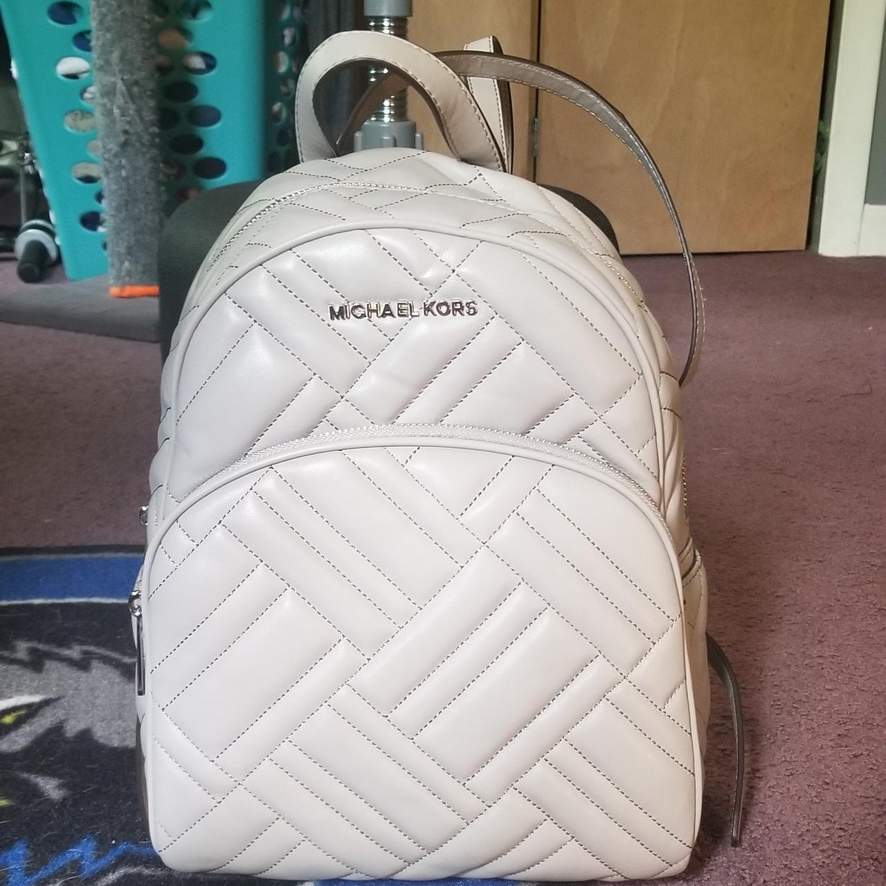 MICHAEL KORS GREY QUILTED BACK PACK BAG. LIKE NEW... - Depop