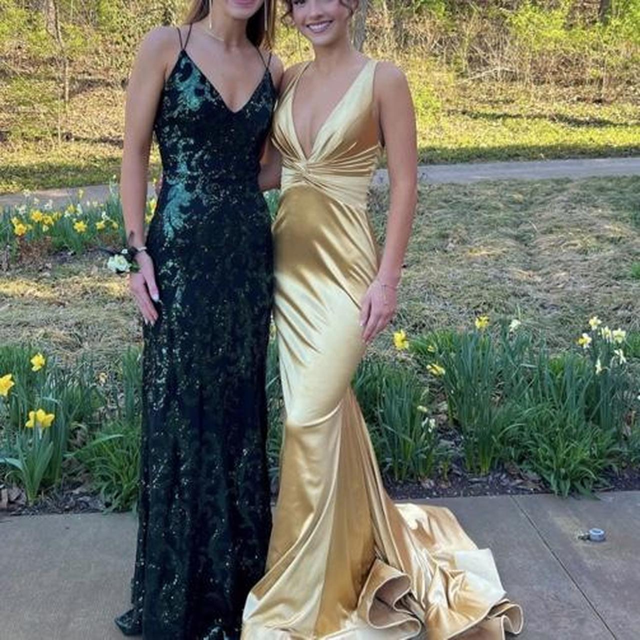 PROM DRESS I’m selling my beautiful Sherri Hill... - Depop