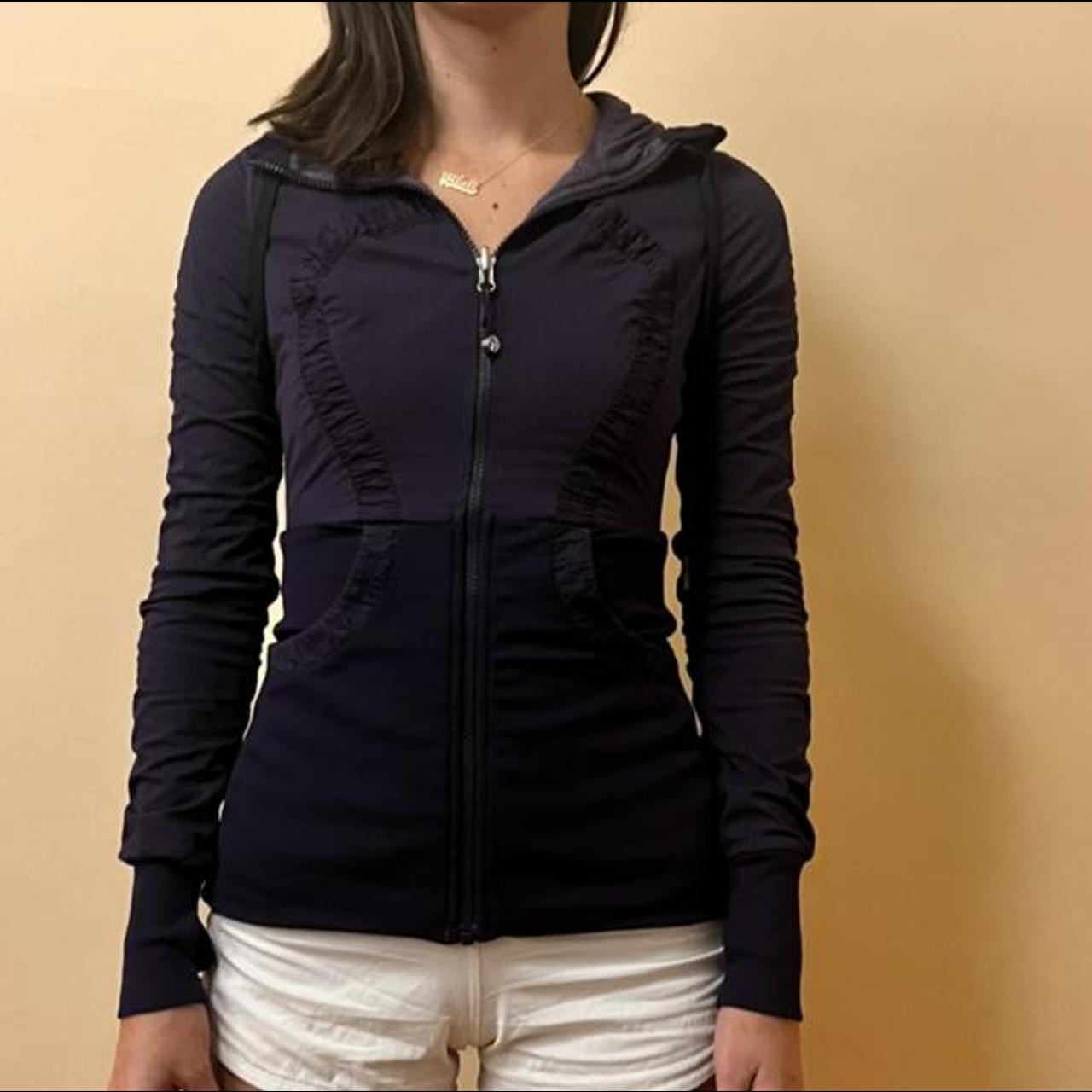 Lululemon BBL jacket #lulu #lululemon #workout #alo - Depop