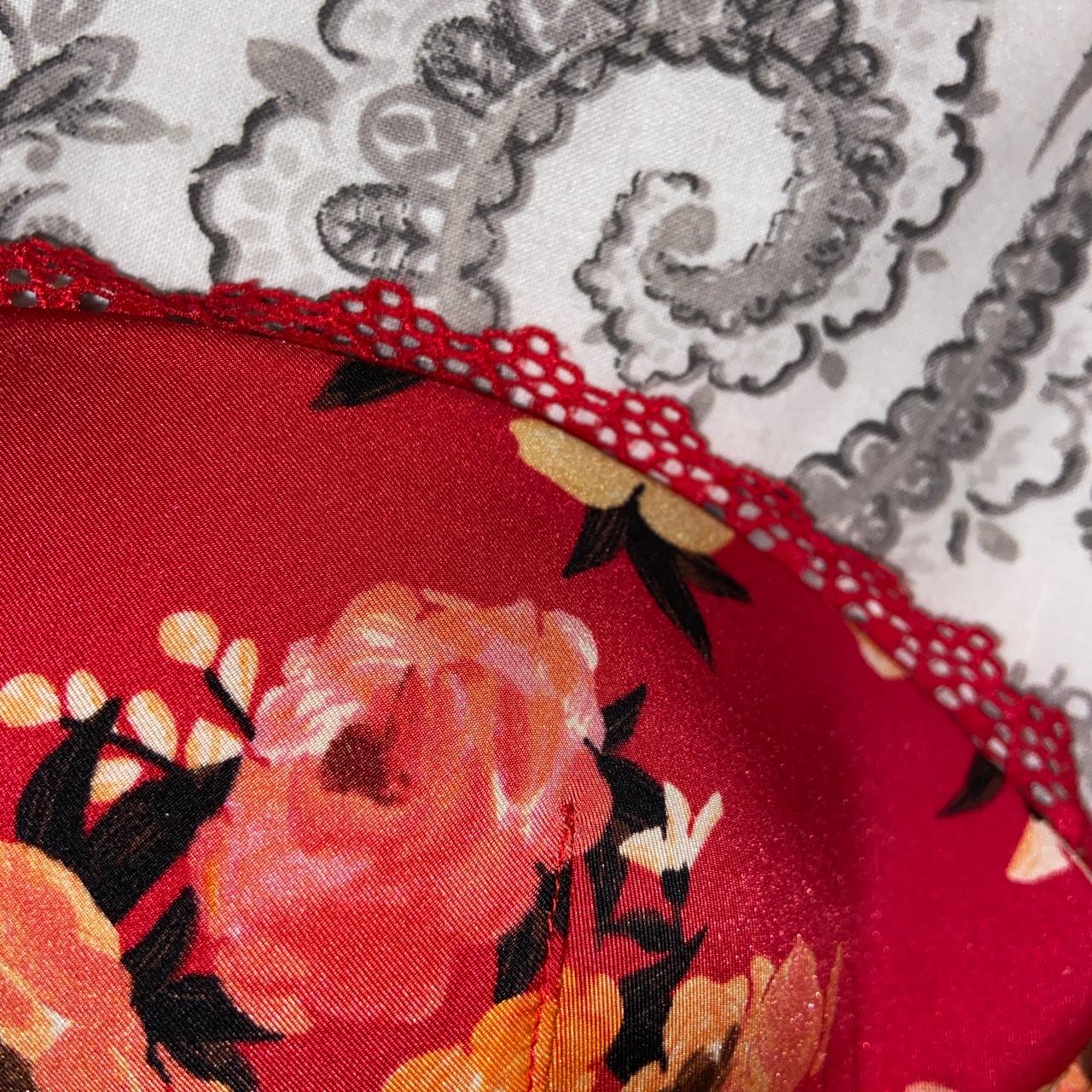 💋 Stunning and sexy red bra with floral pattern.... - Depop