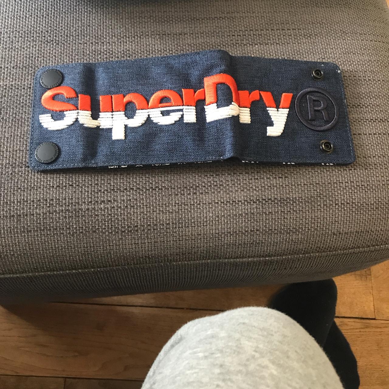 Super dry wallet Never used Dm me if Interested - Depop