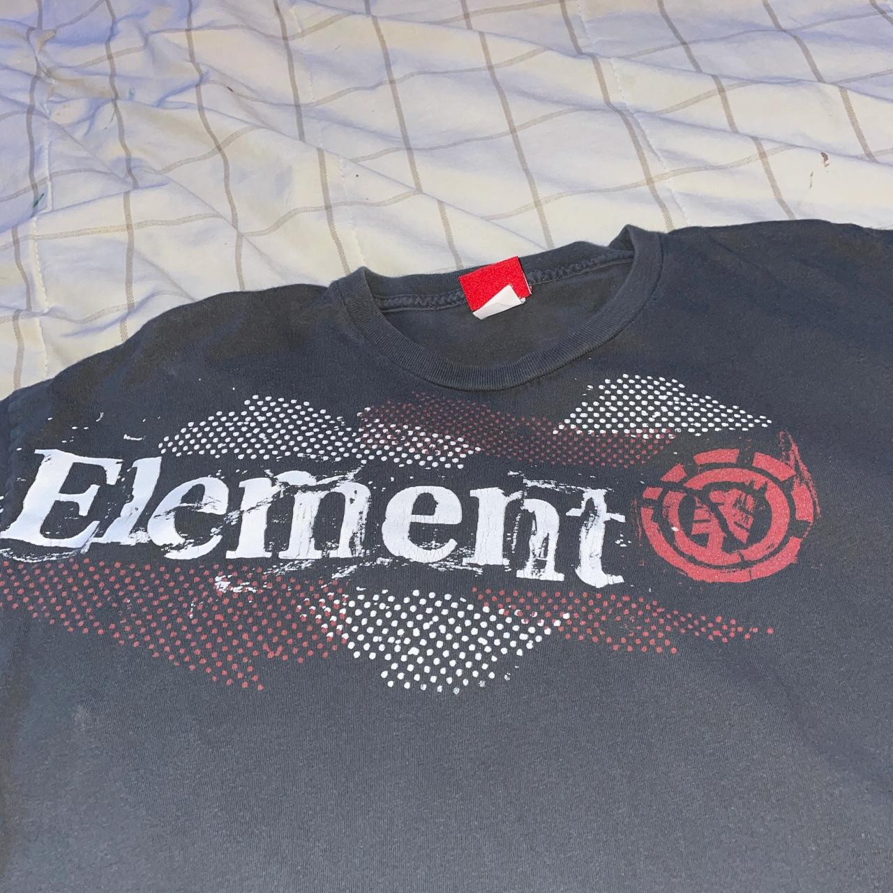 really nice classic element t shirt, worn a lot... - Depop
