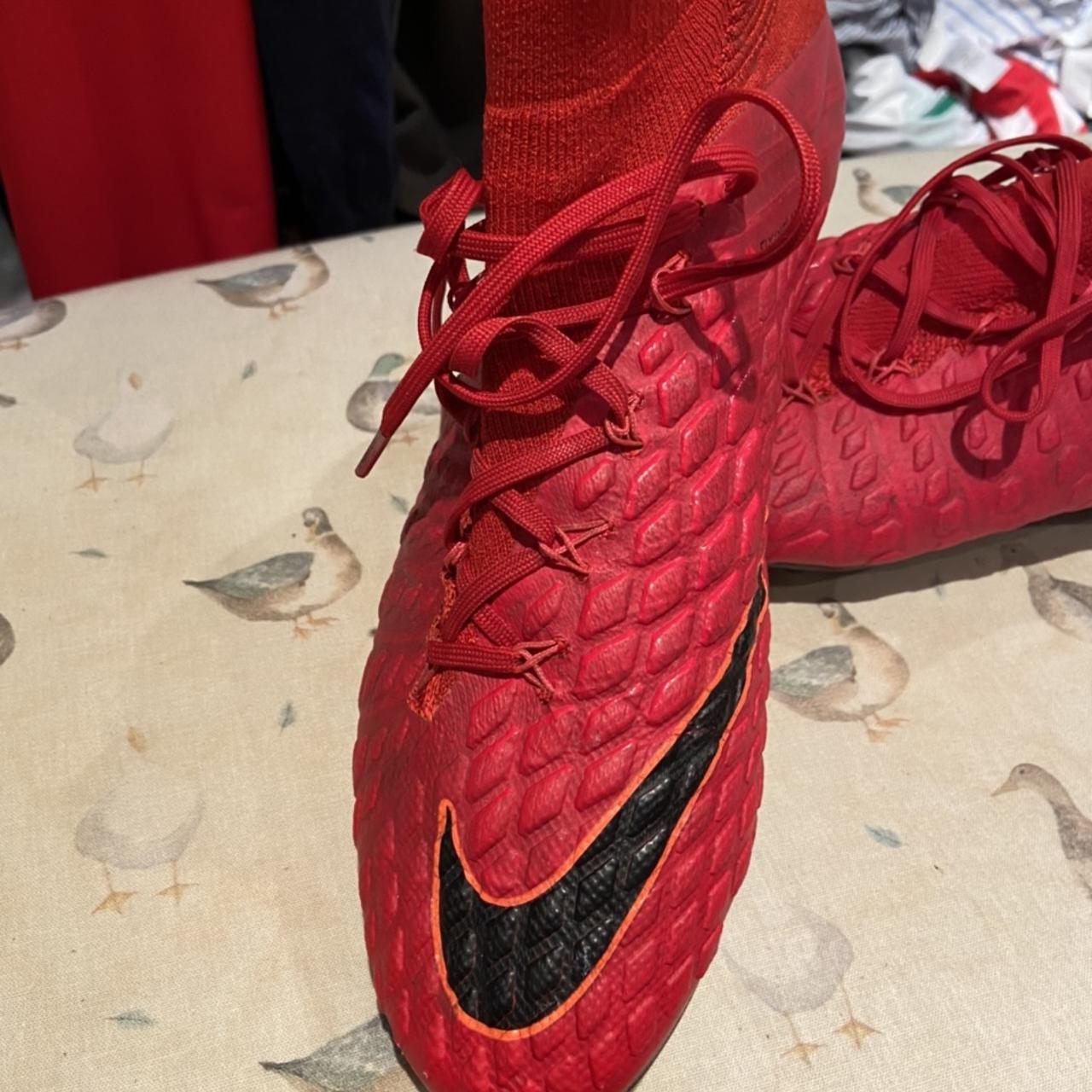 Red Hypervenoms Wore a handful of times Size 8.5... | Depop