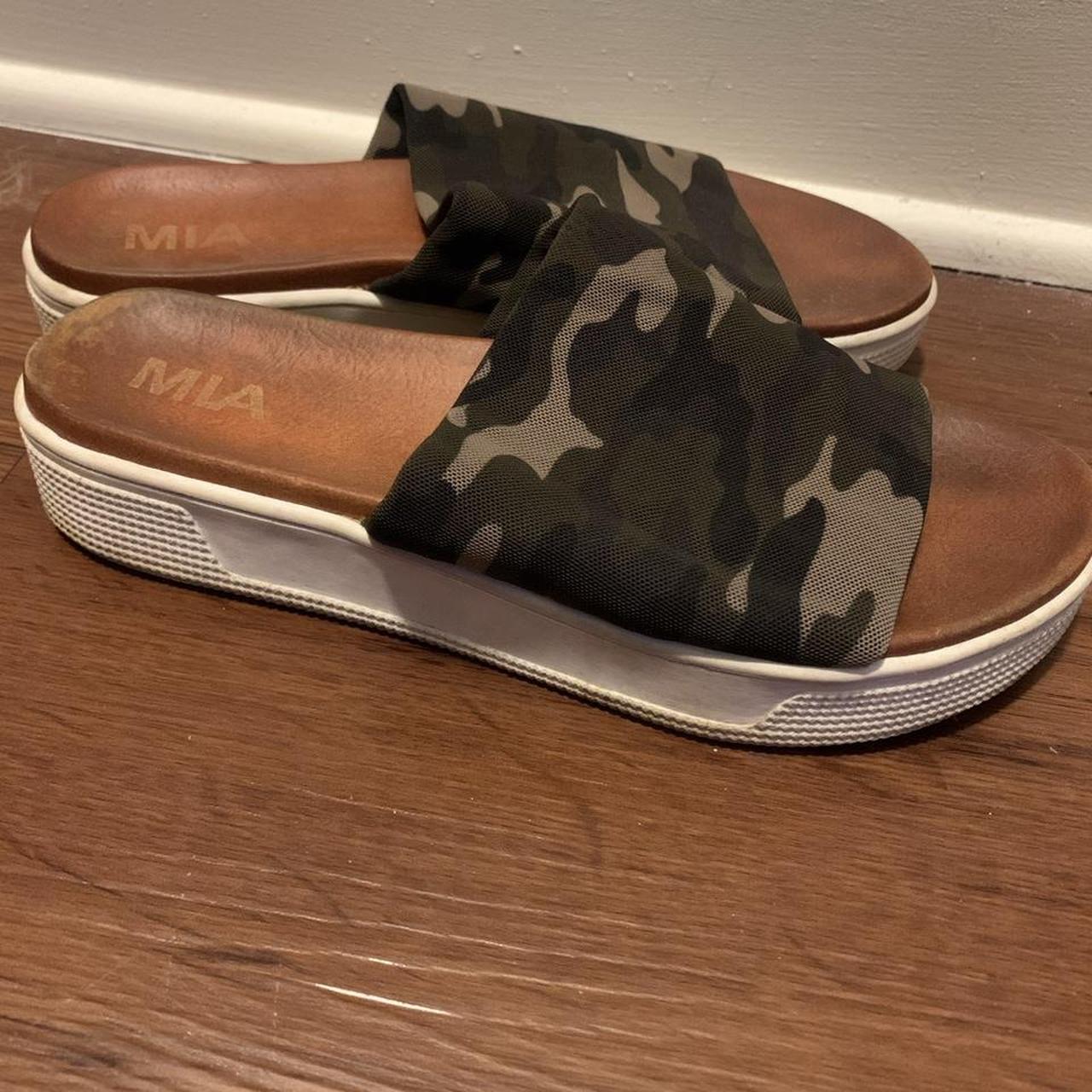 MIA Women's Green and White Slides | Depop