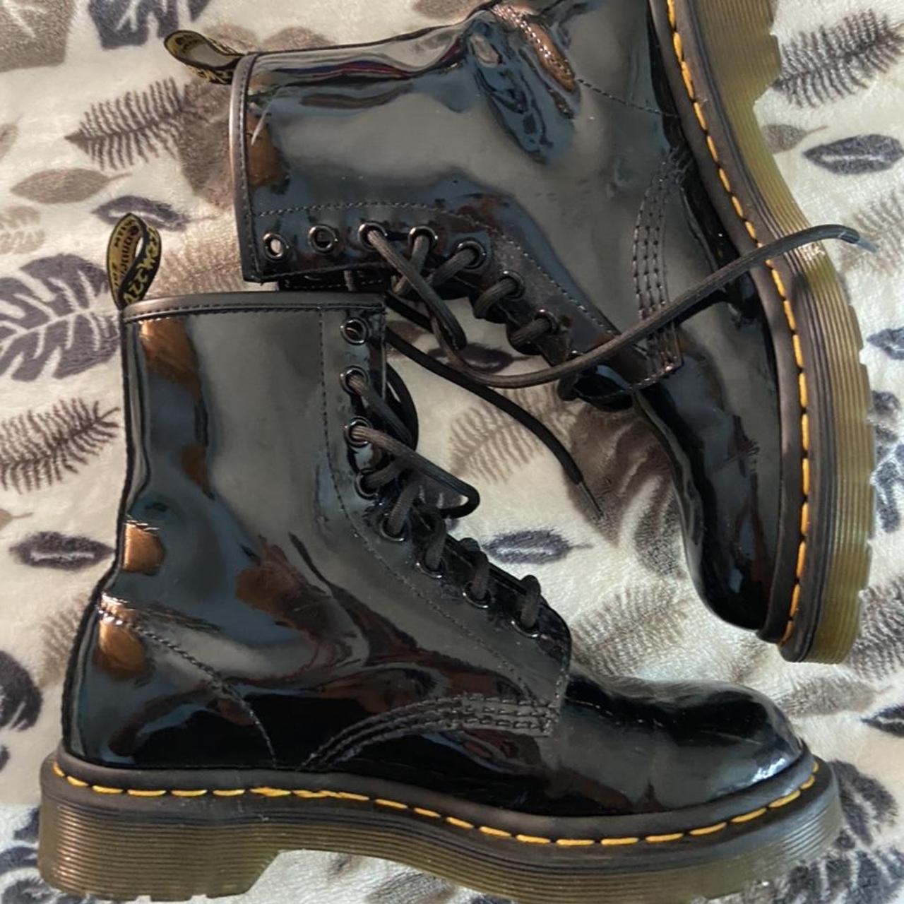Dr. Martín boots ! Small creases and very minor... - Depop