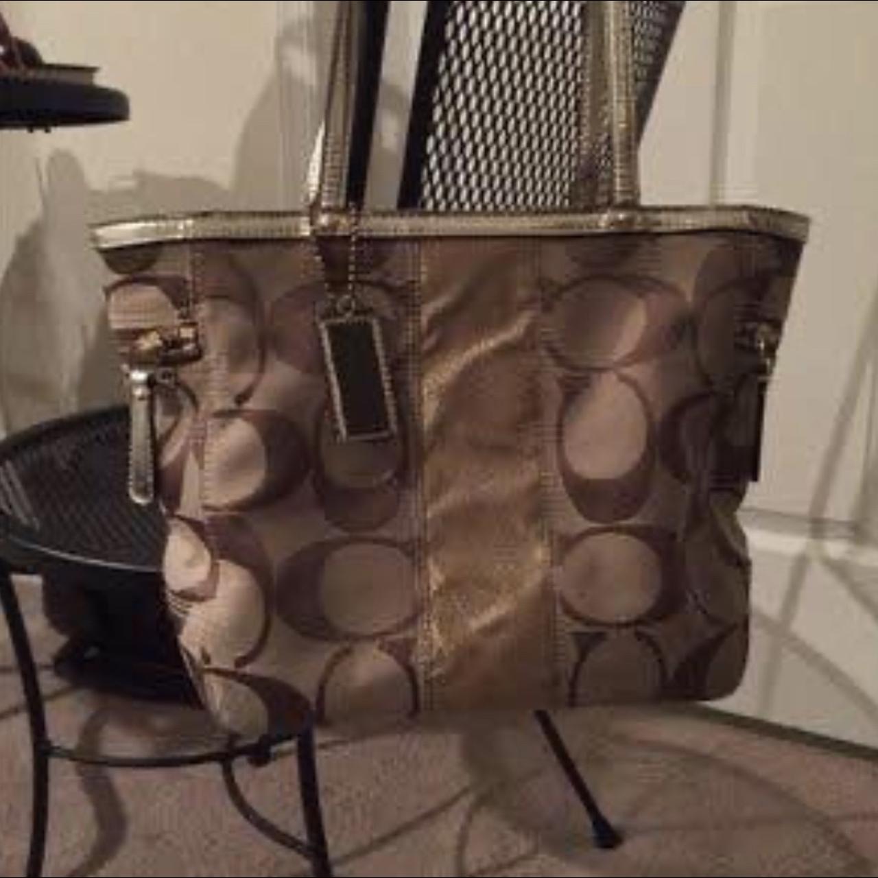 Gold Tote Coach Bag # L0849-13280 #depop... - Depop