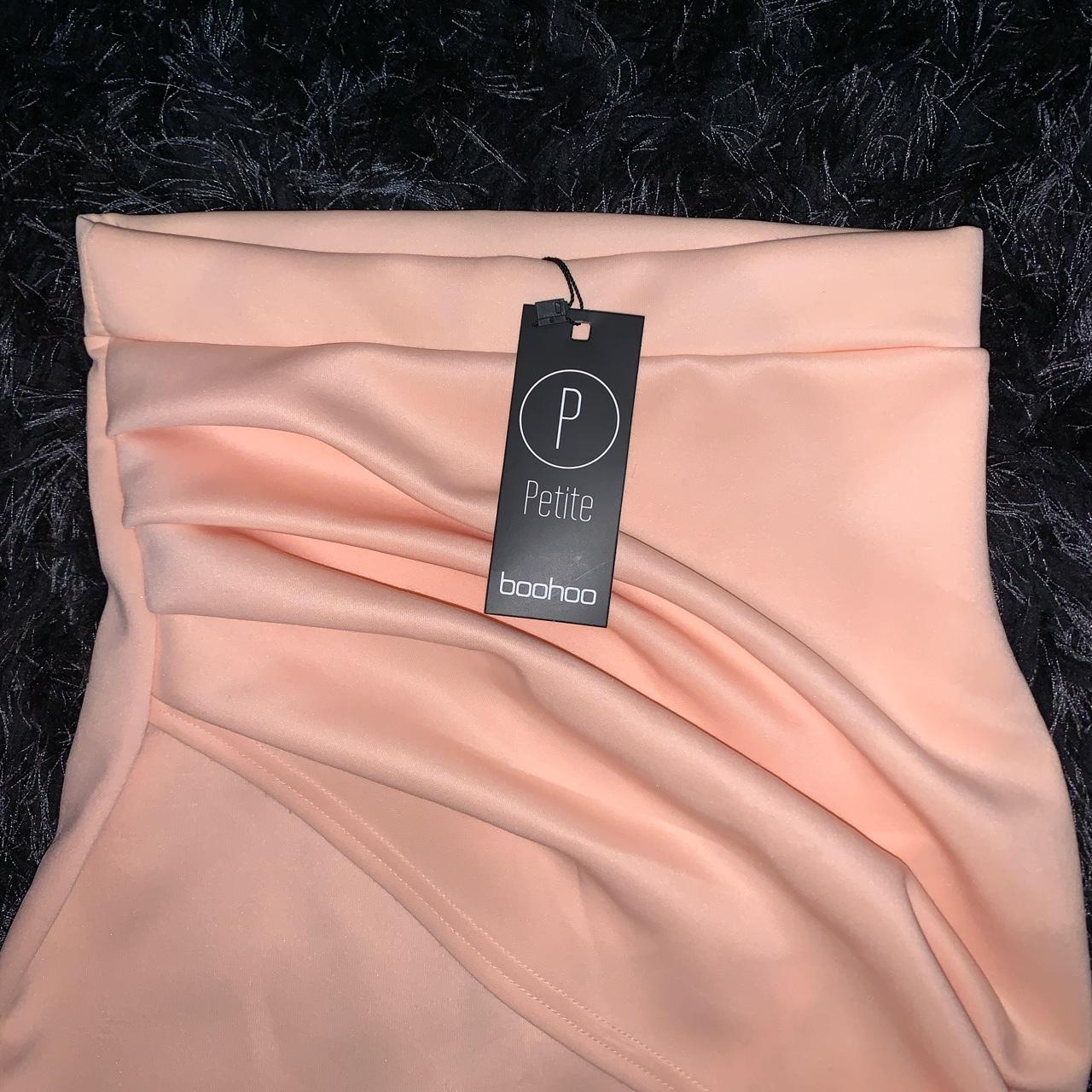 petite Boohoo Millie ruched side Asymmetric midi... - Depop