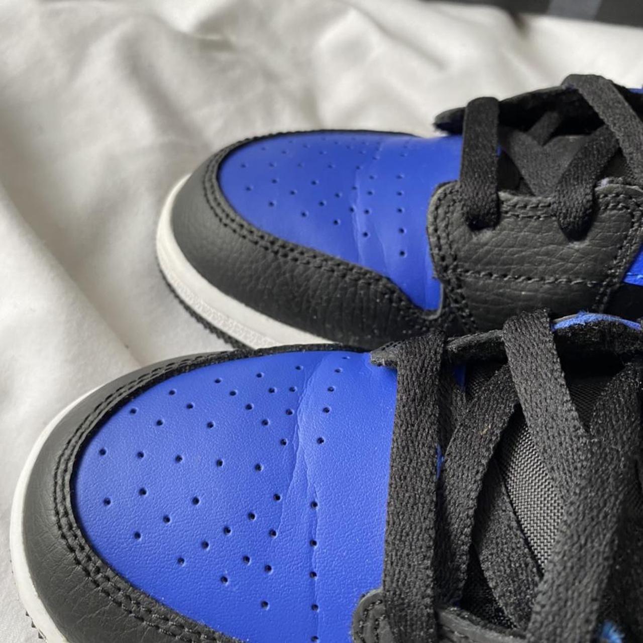 Jordan Women's Blue and Black Trainers | Depop