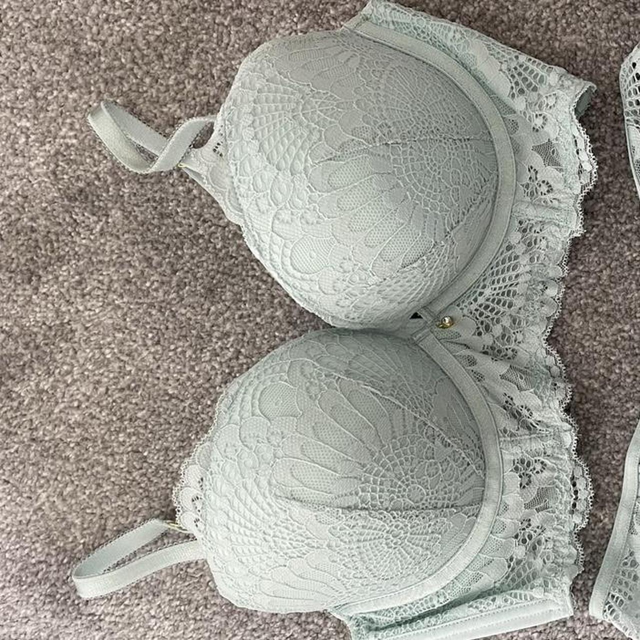 New Look Matching Bra and Thong Set. Bra: 32D - Depop