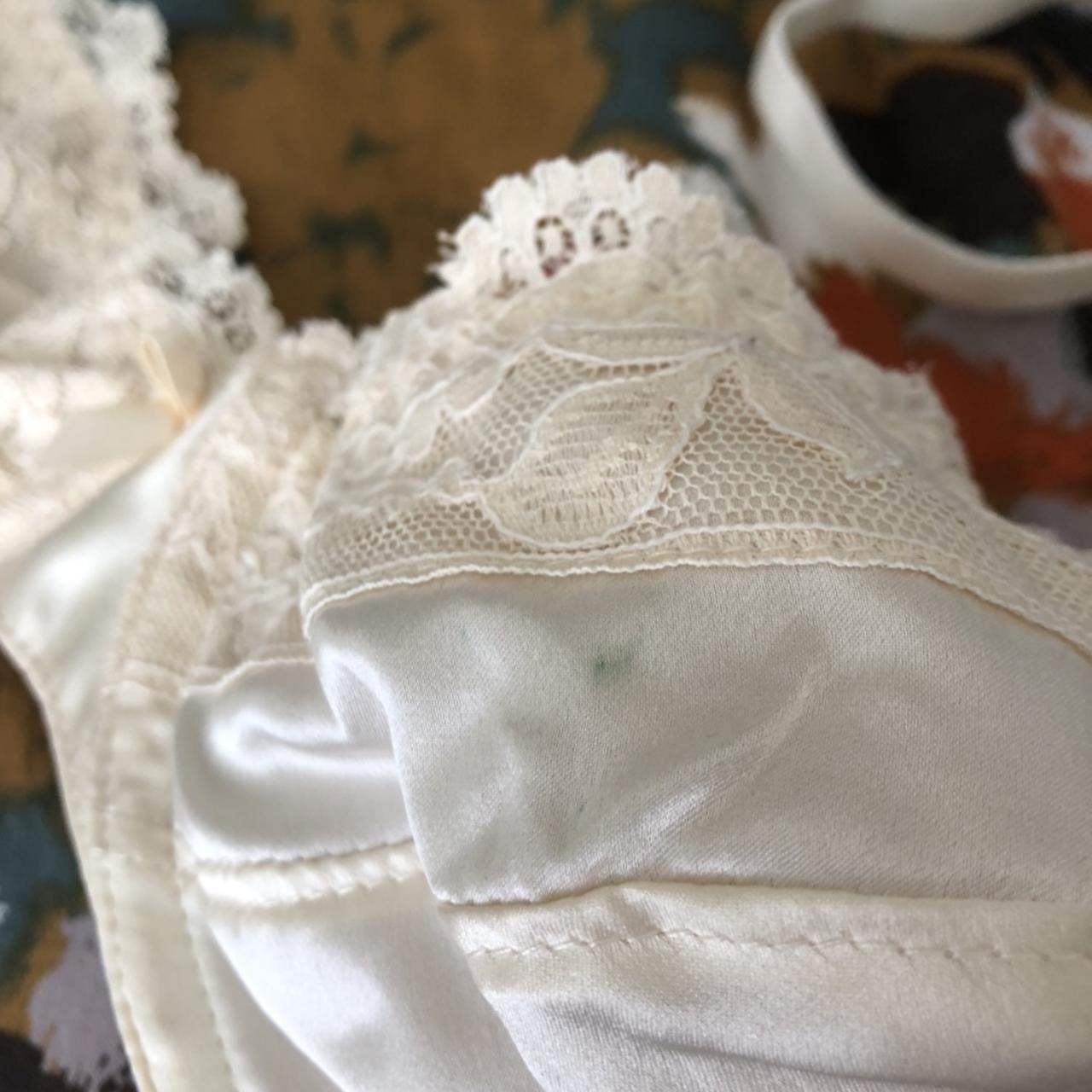 Agent Provocateur Women's Cream Bra | Depop