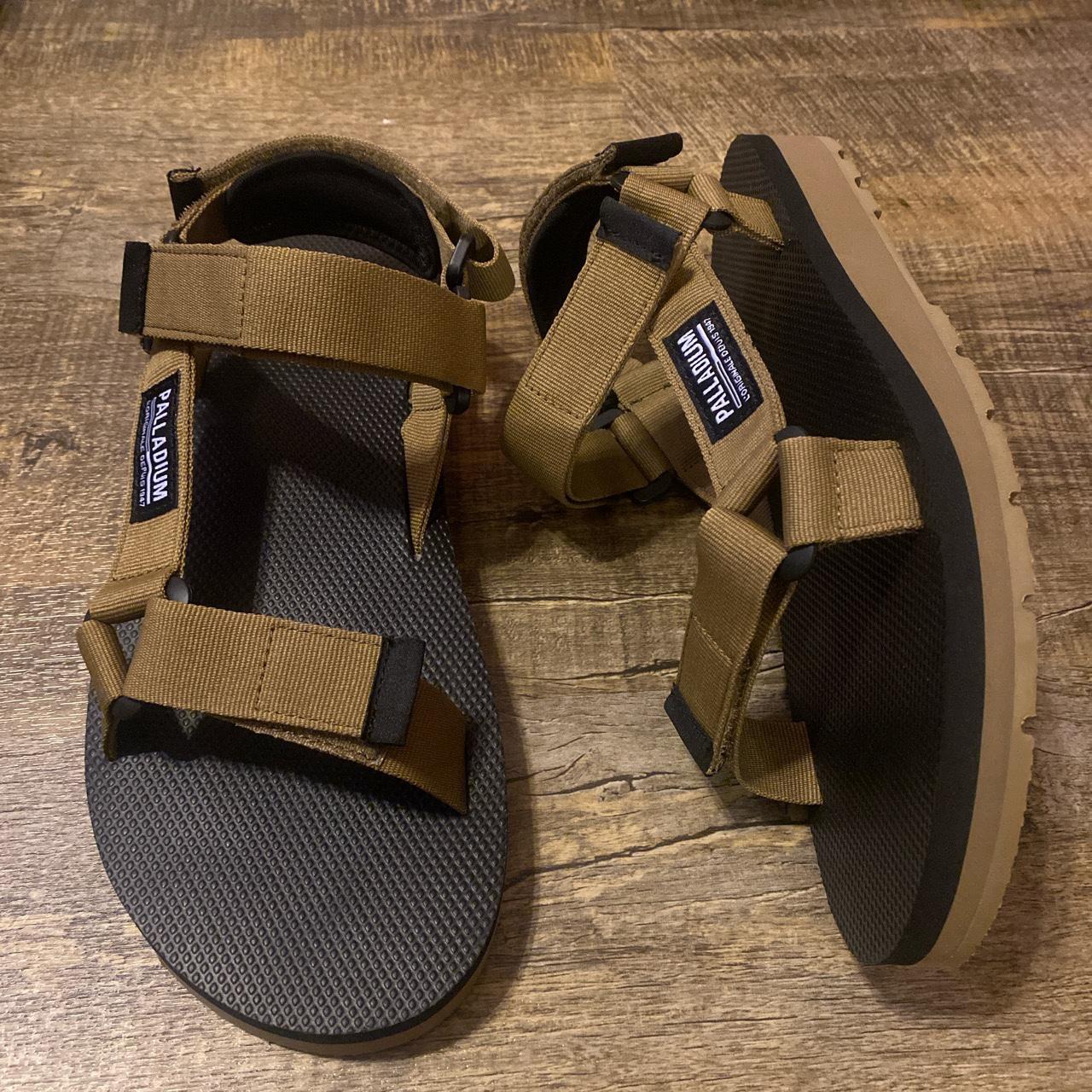 PALLADIUM Outdoorsy Urbanity Olive Velcro Sandals.... - Depop