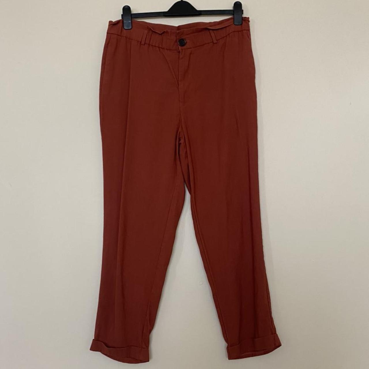 Gorgeous rust coloured cropped Zara trousers, fitted... - Depop