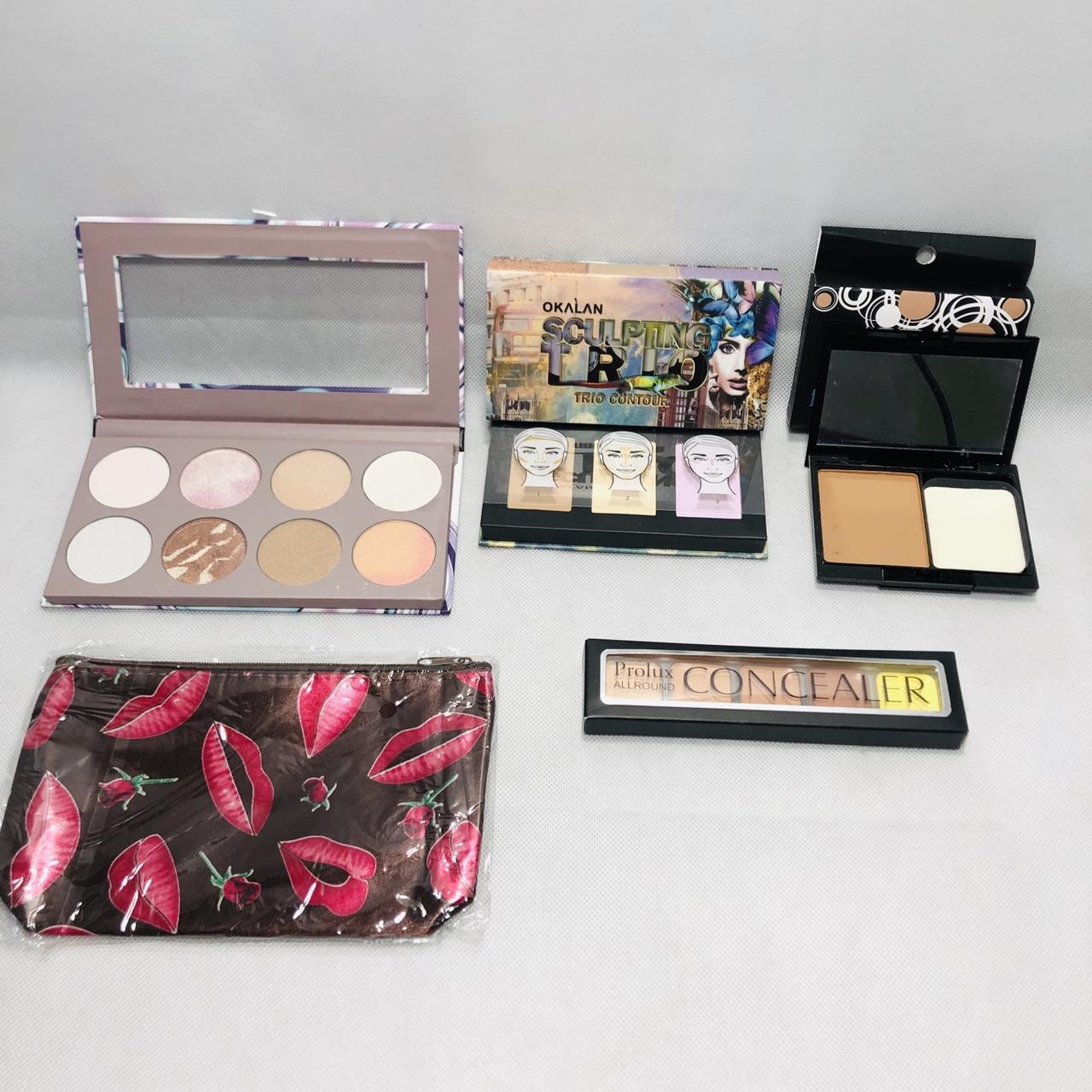 Eyeshadow, makeup bundle 💋🌷 Free shipping 🚚 Please... - Depop