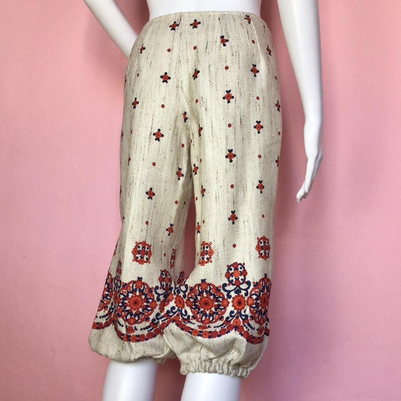 Vintage 1970s Psychedelic Cream & Red Ditsy Boho... - Depop