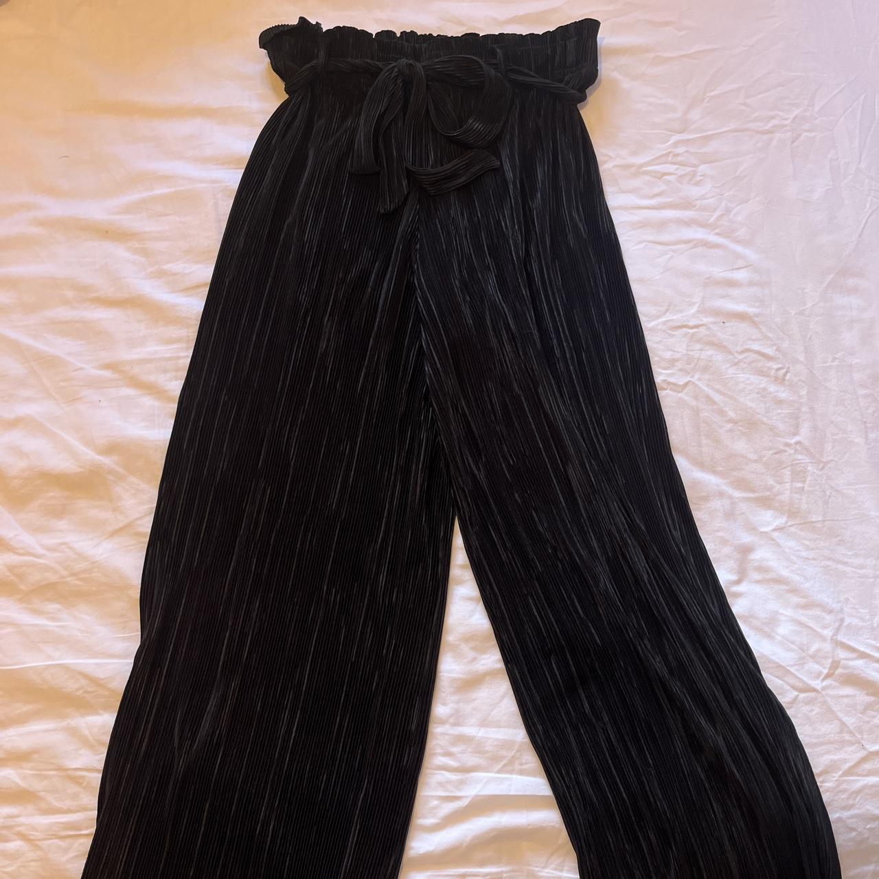 Primark black cropped shirred culottes with elastic... - Depop