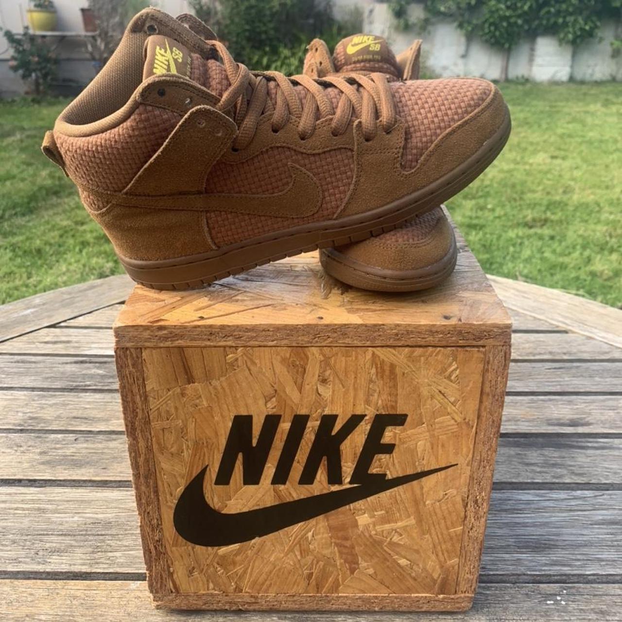 Nike Men's Brown Trainers | Depop
