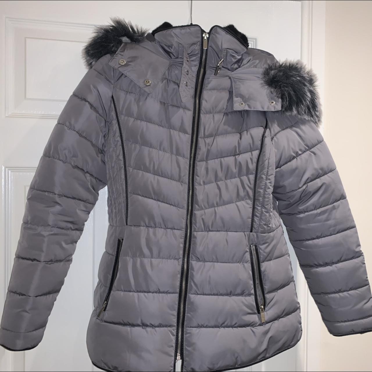 Grey new look puffer coat Hardly worn as I got the... - Depop