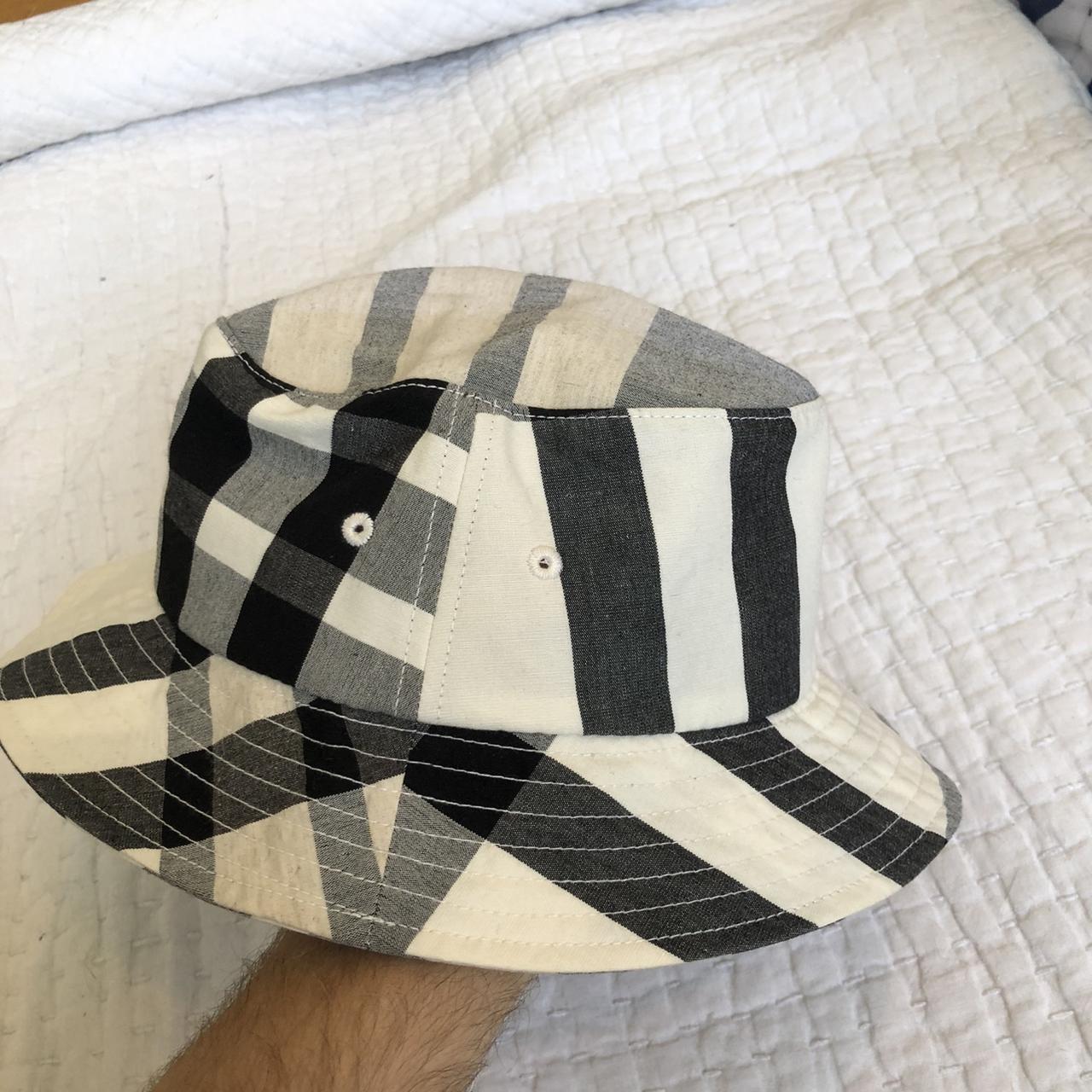 Noah Colorblock Bucket Hat size M/L 9/10 no flaws - Depop