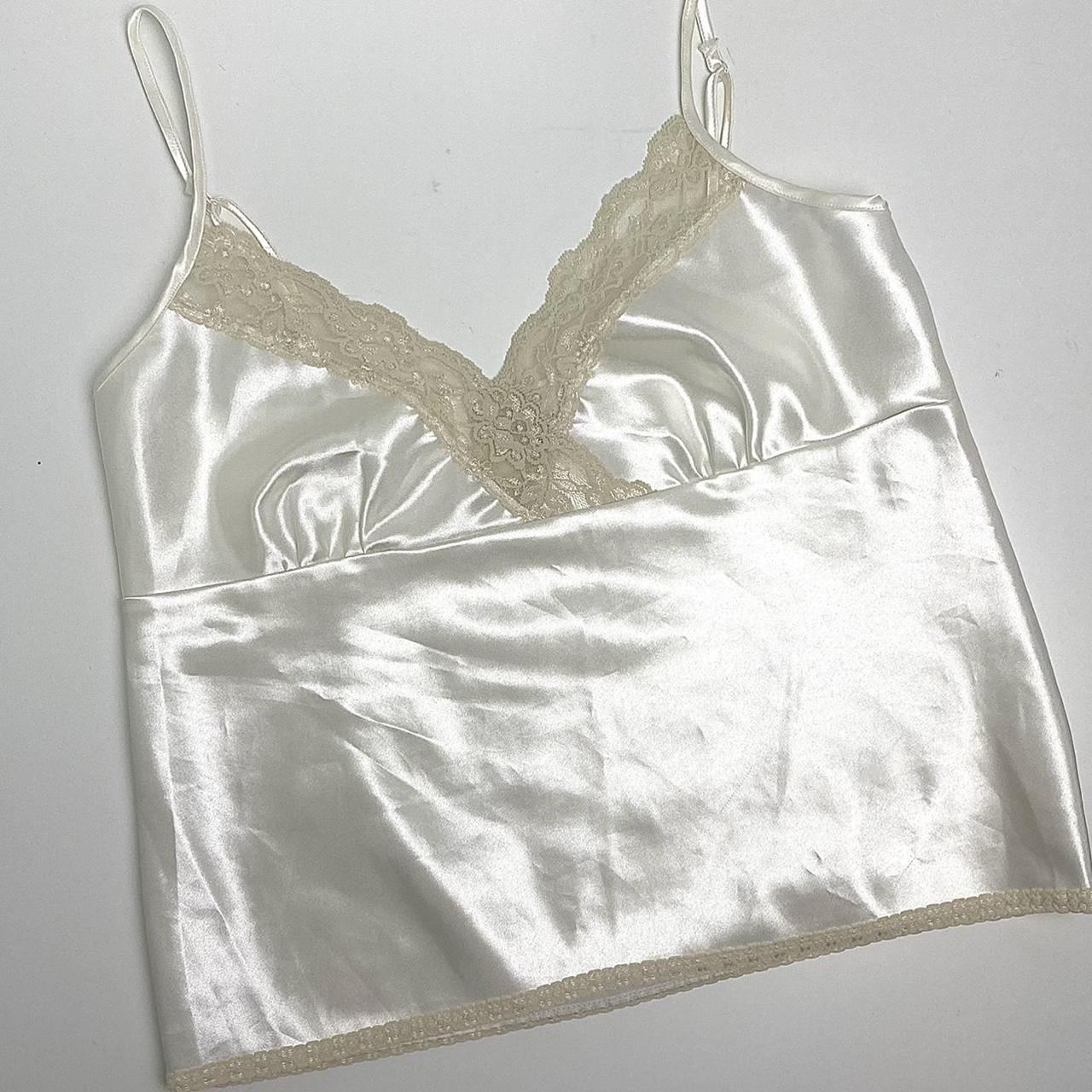vintage white lace cami ꩜ • Gorgeous white... - Depop