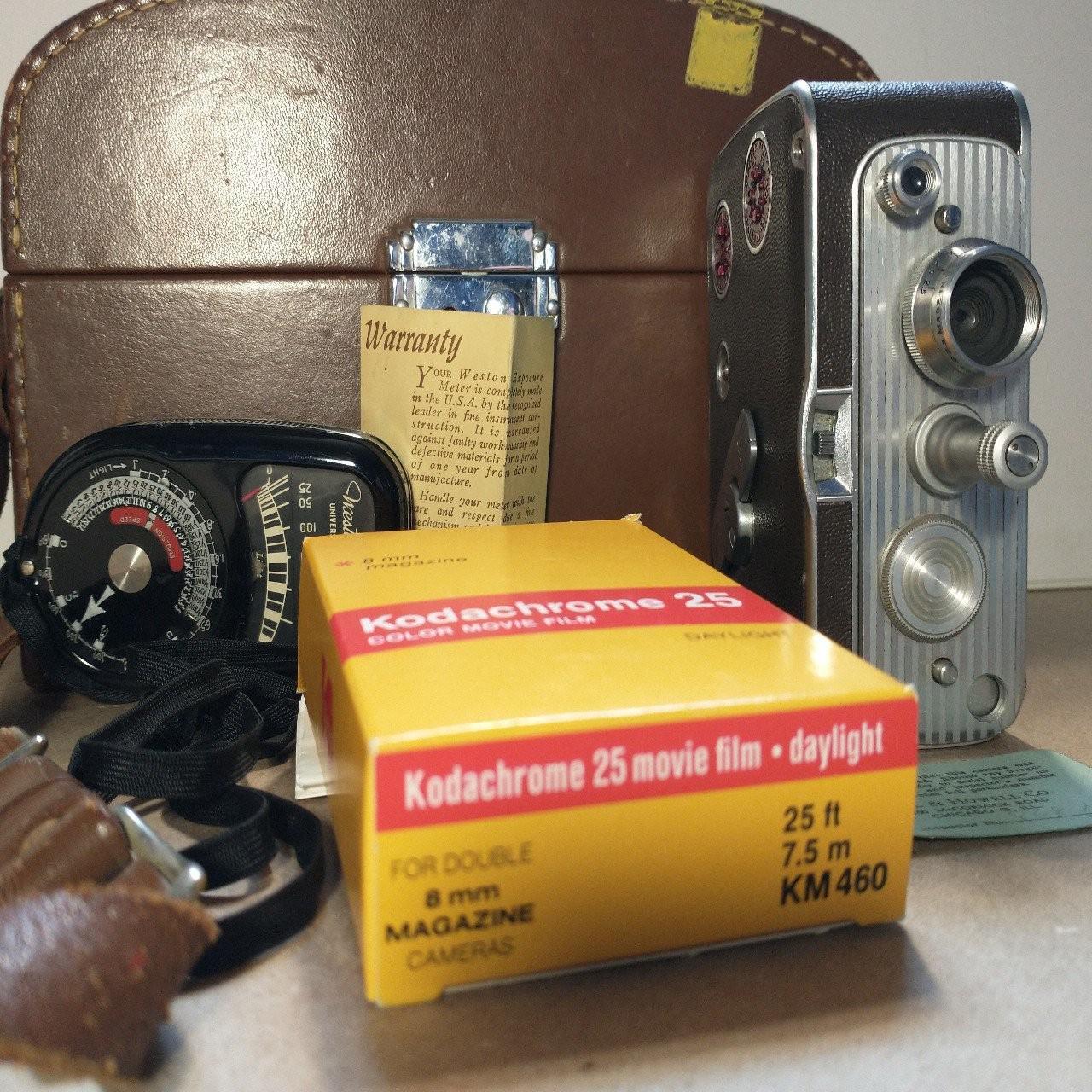 Bell & Howell Filmo AUTO-8 - 8mm movie camera with... - Depop