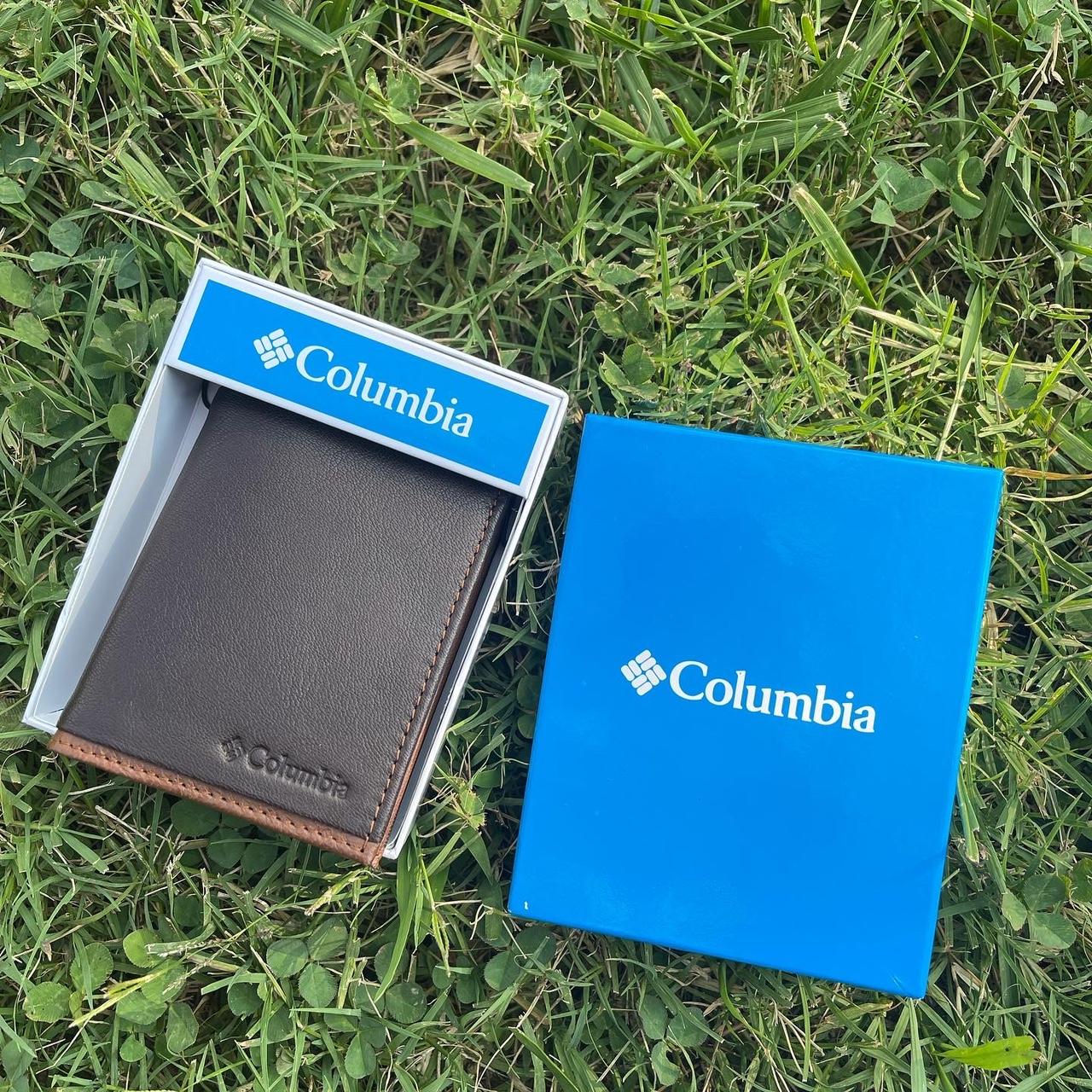 Columbia wallet - Depop