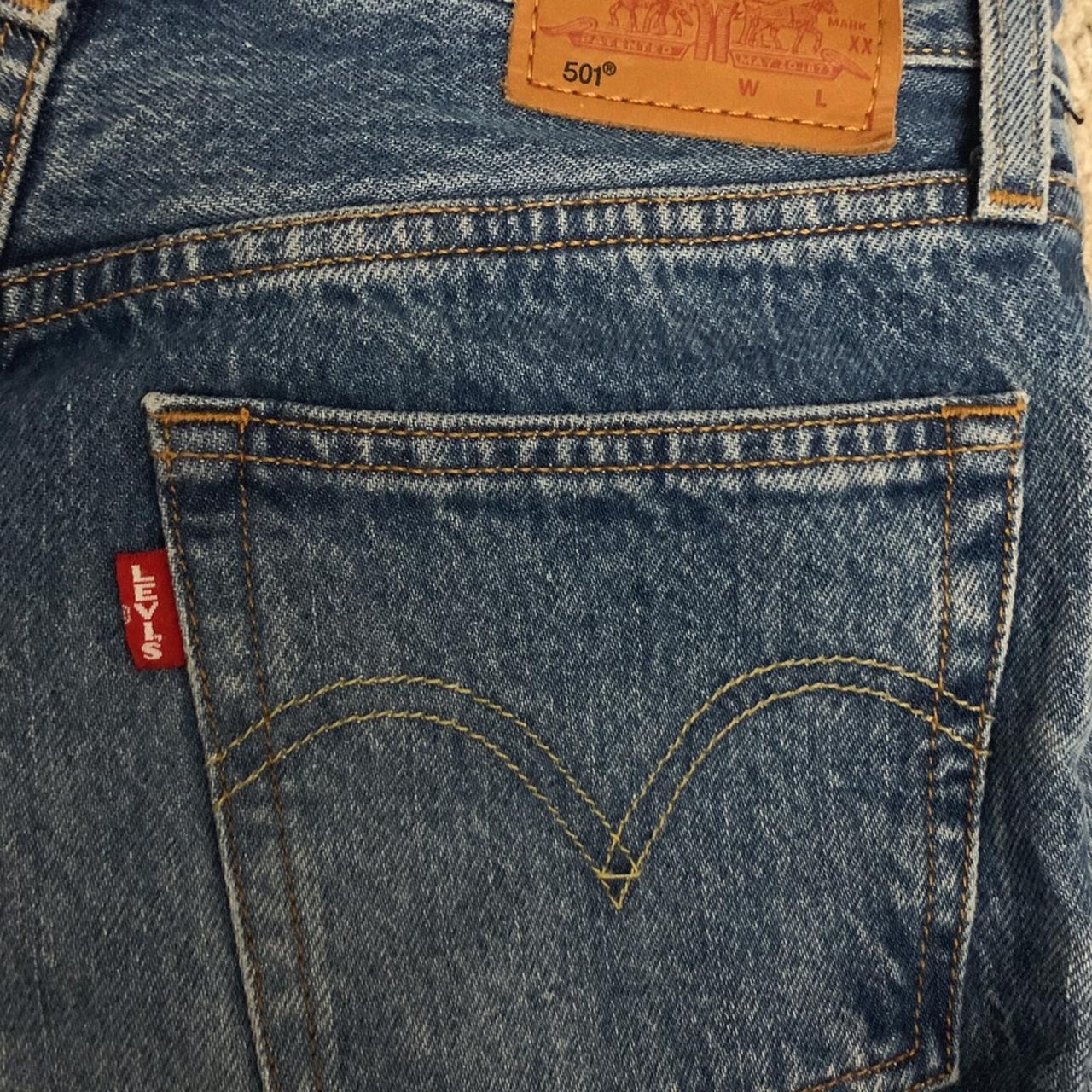 Beautiful Levi’s 501 Jeans (S40197) Size 23 Worn... | Depop