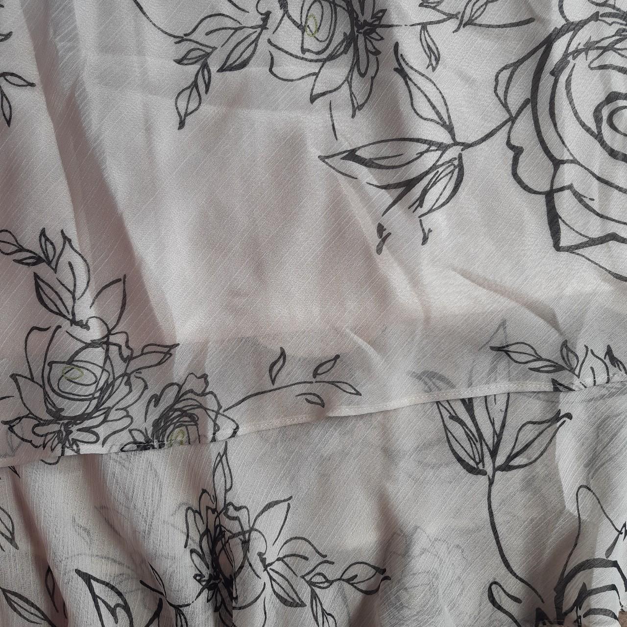 Jacques Vert Women's Cream and Black Skirt | Depop