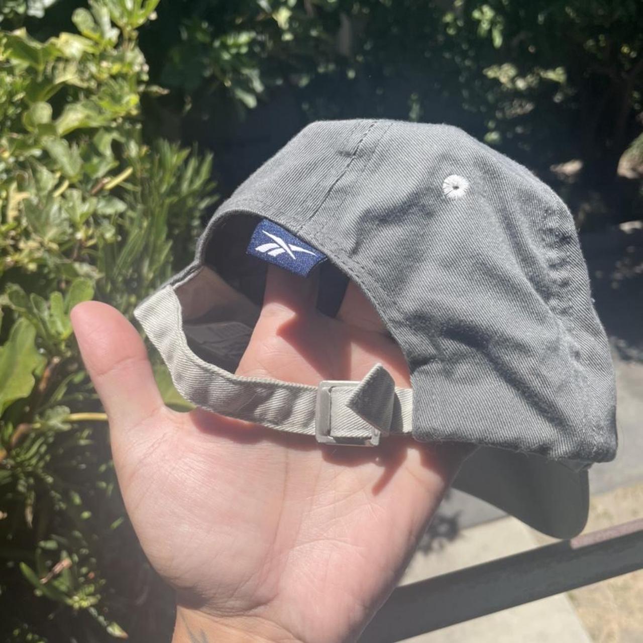 Reebok vintage hat. #reebok #vintagehat #90s - Depop