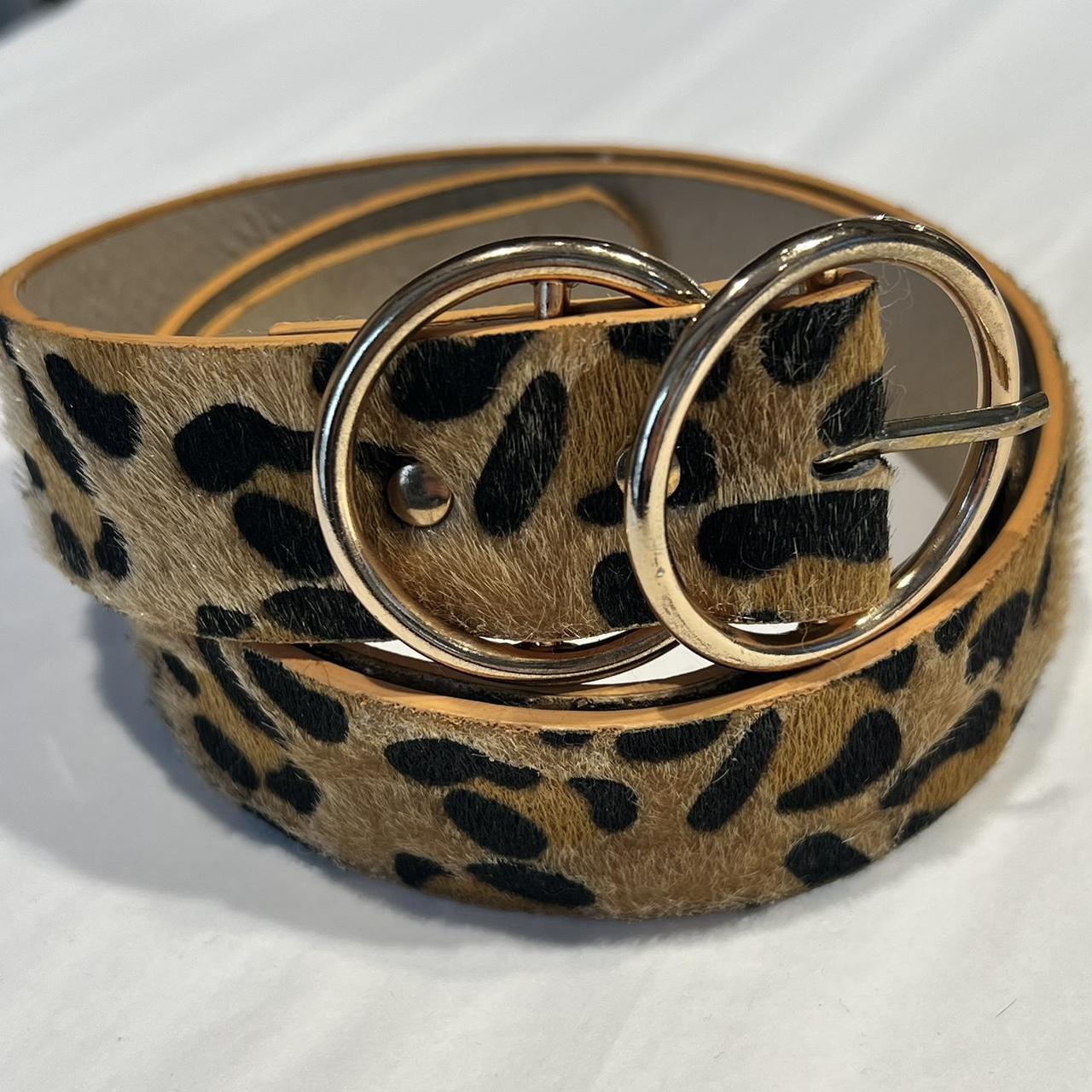 Adorable textured fur like belt in cheetah print... - Depop