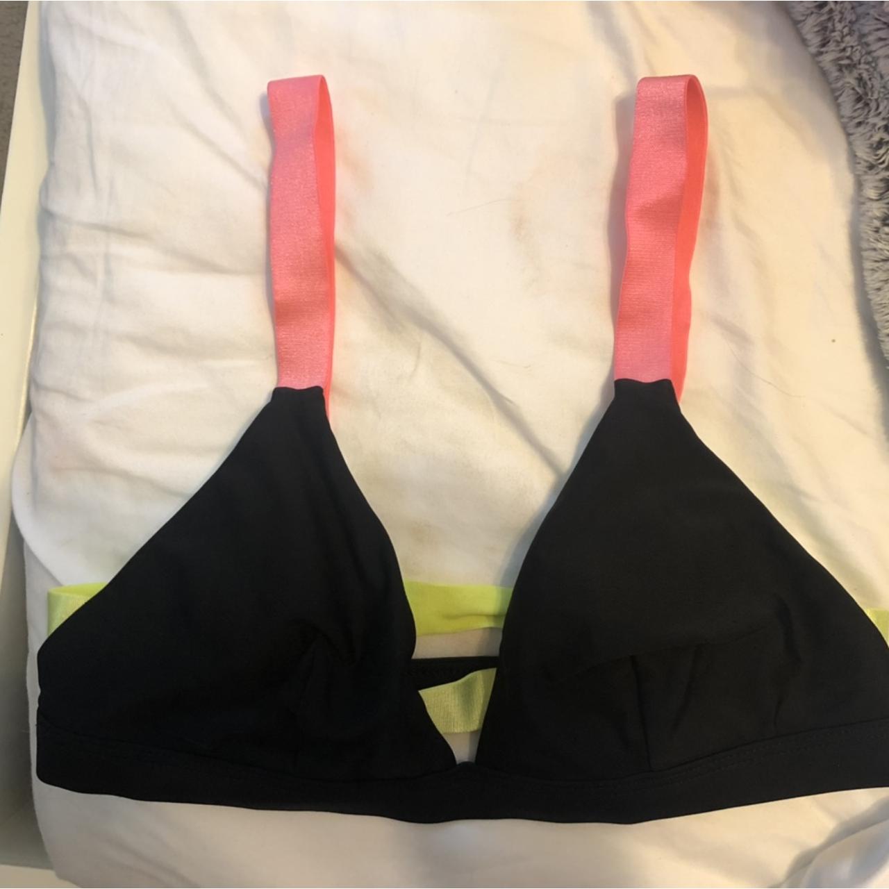 Target bathing suit top never worn #bathingsuit | Depop