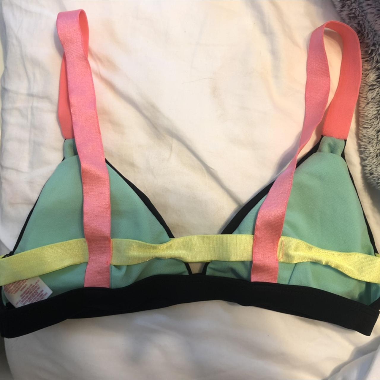 Target bathing suit top never worn #bathingsuit | Depop