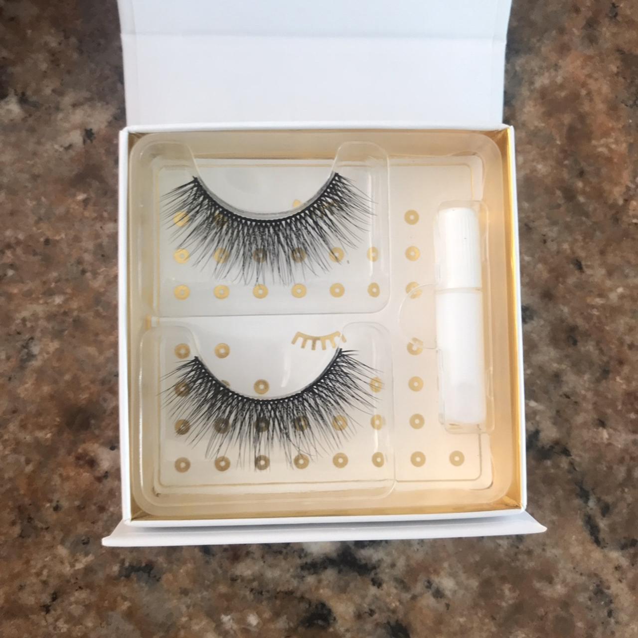BATTINGTON LASHES -Never used before and comes with... - Depop