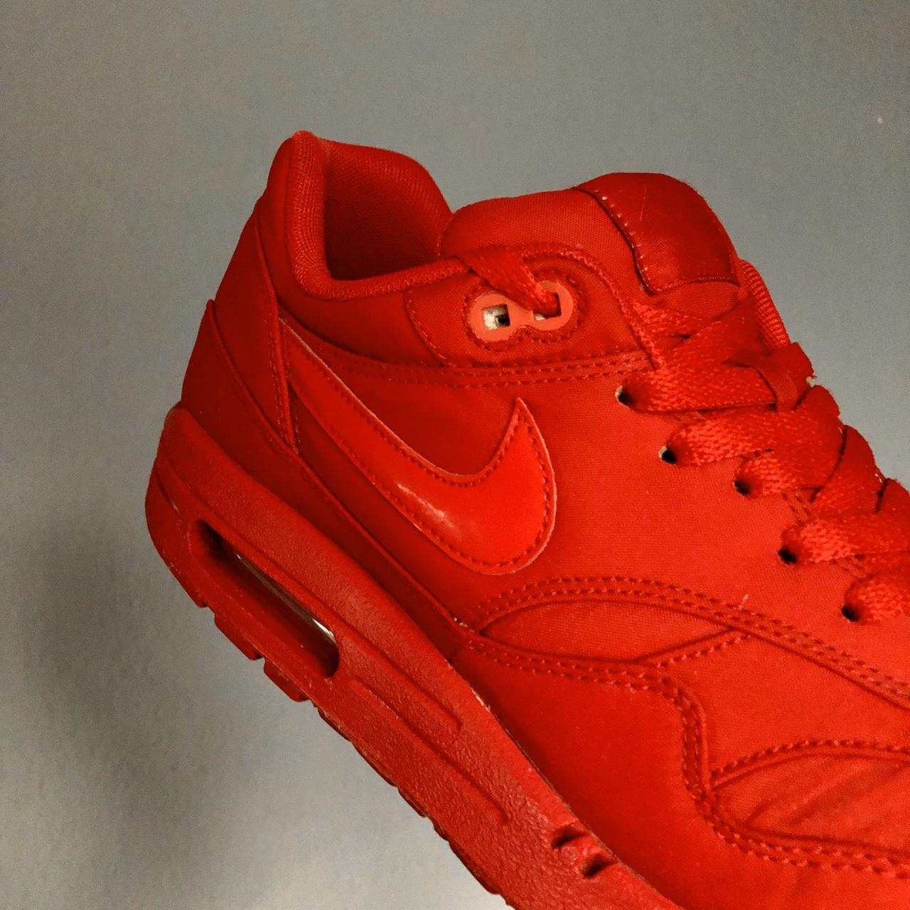 Nike Men's Red Trainers | Depop