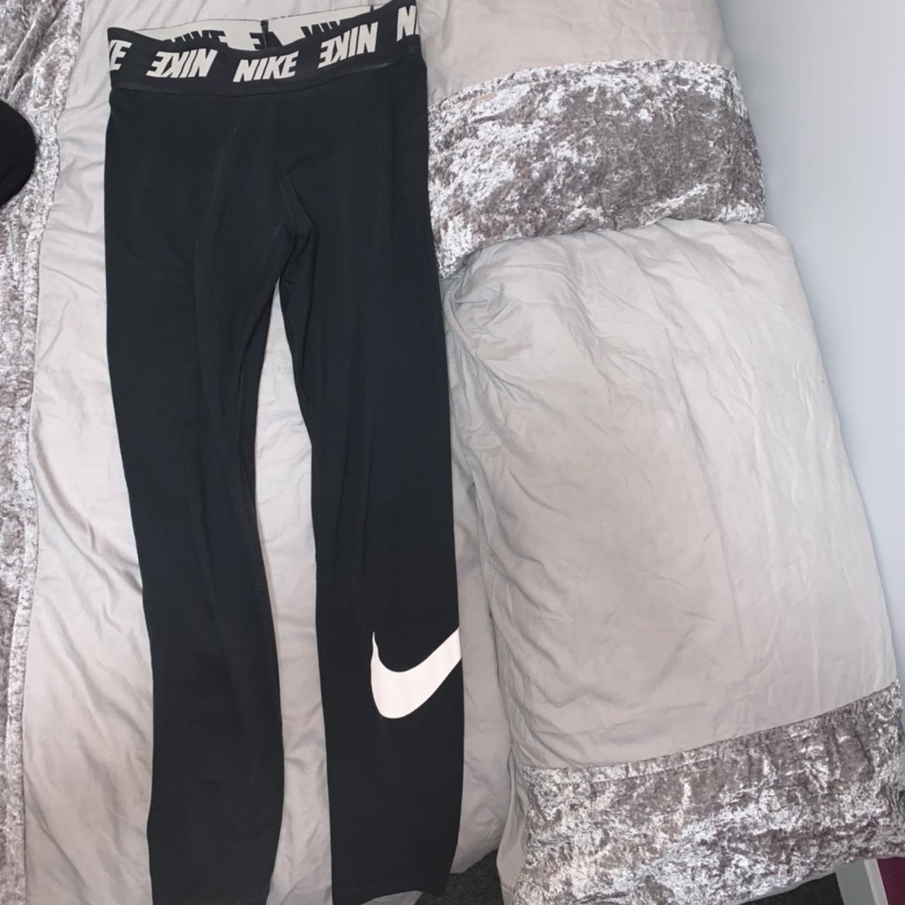 Black nike high waist leggings Size medium - Depop